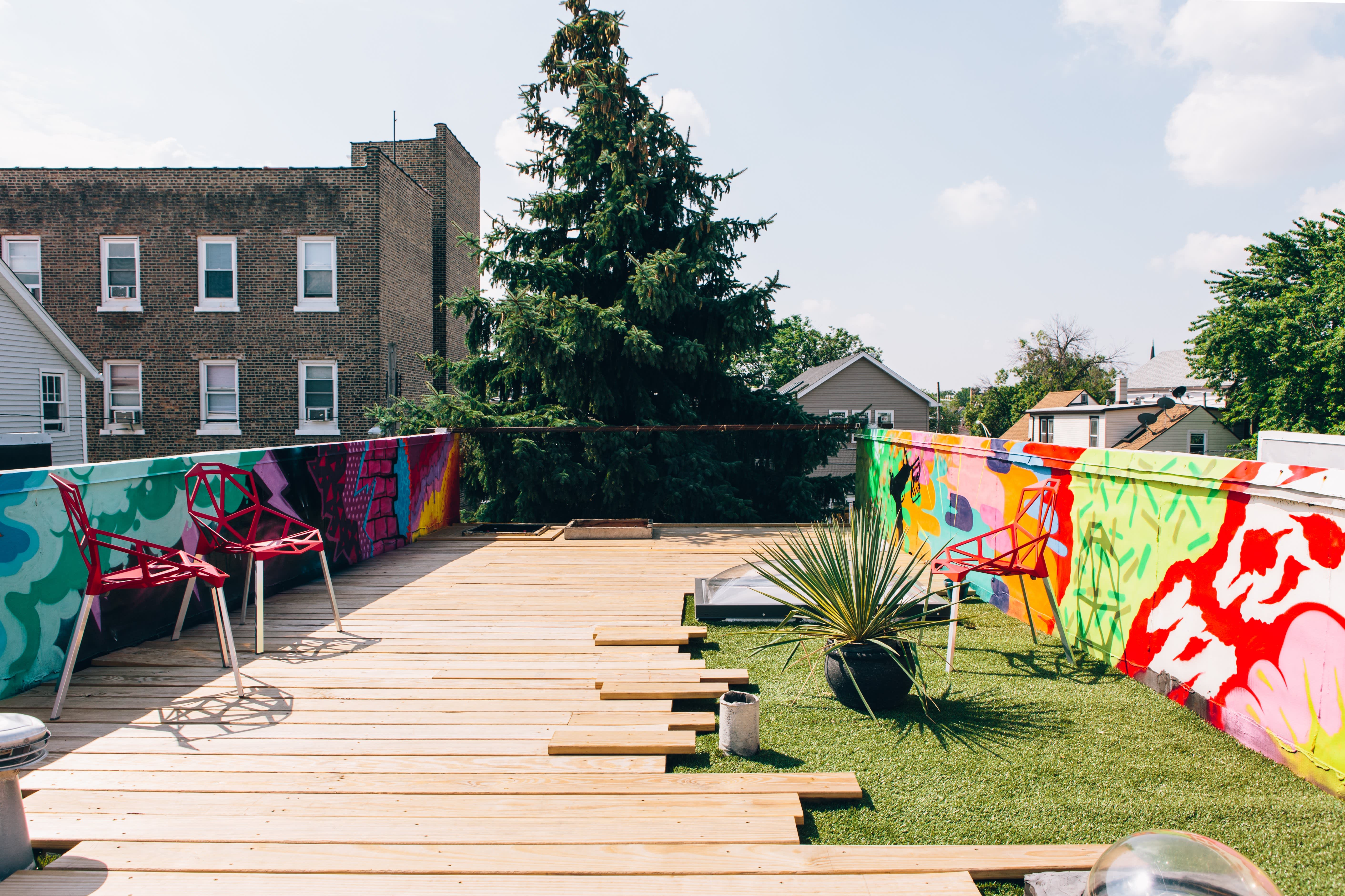 House Tour: A Bold & Colorful Chicago Home & Rooftop | Apartment Therapy