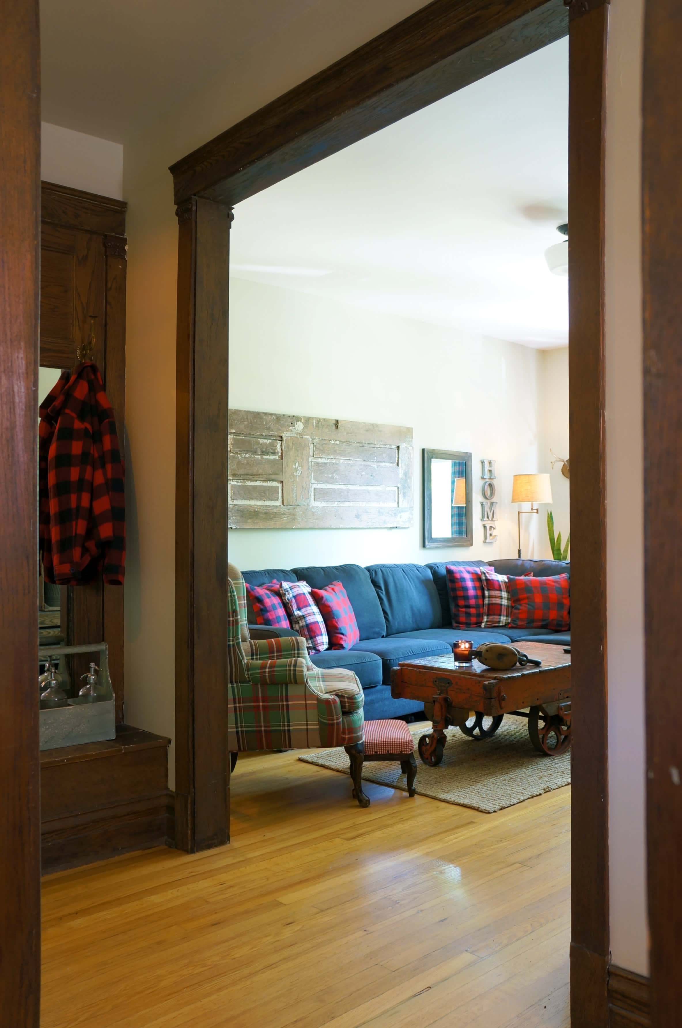 House Tour: Cozy Farmhouse Style, Evolved | Apartment Therapy