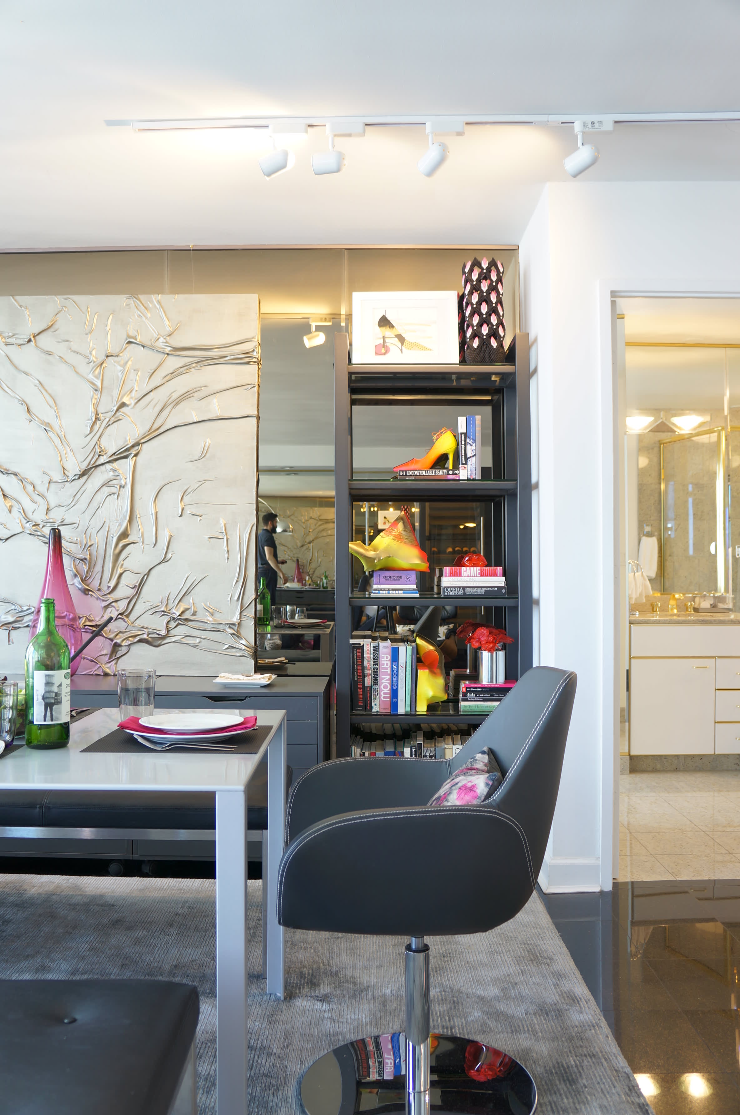 House Tour: A '90s Glam Downtown Chicago Loft | Apartment Therapy