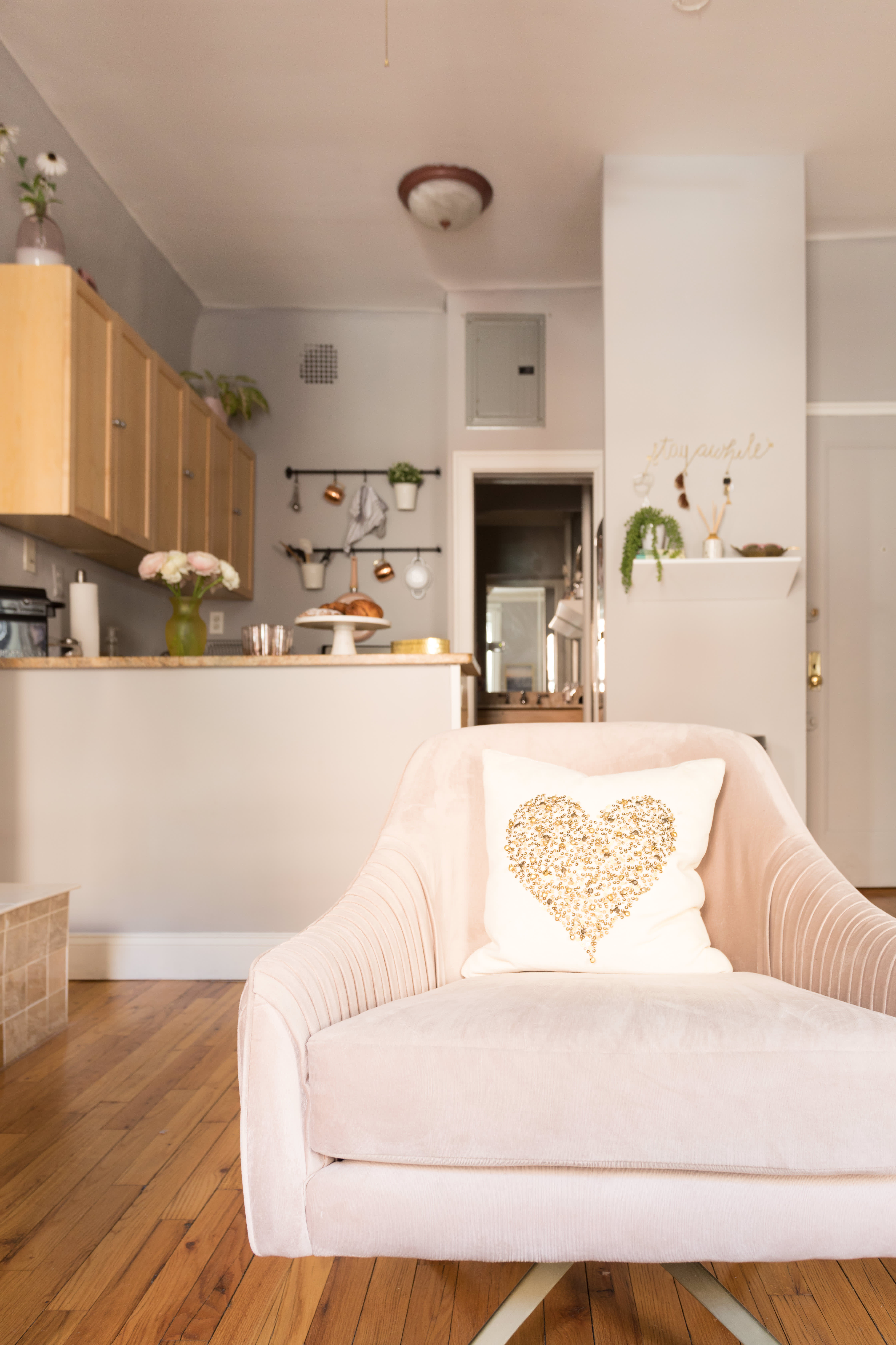 House Tour: A Cute 325 Square Foot NYC Studio | Apartment Therapy