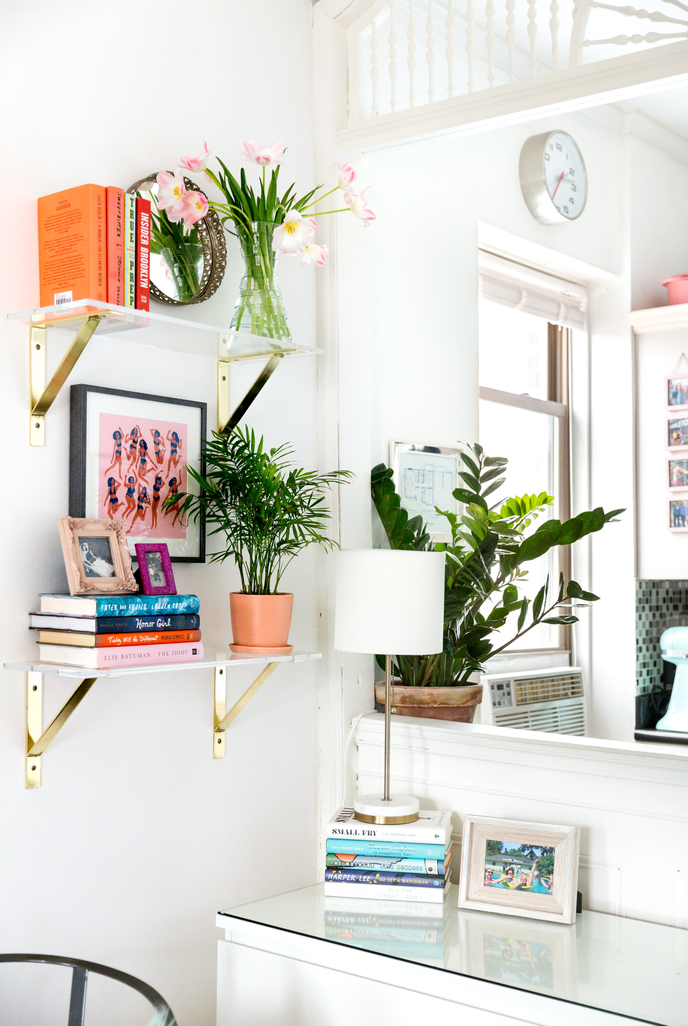 A Super Small 375-Square-Foot Studio Is Masterfully Arranged ...