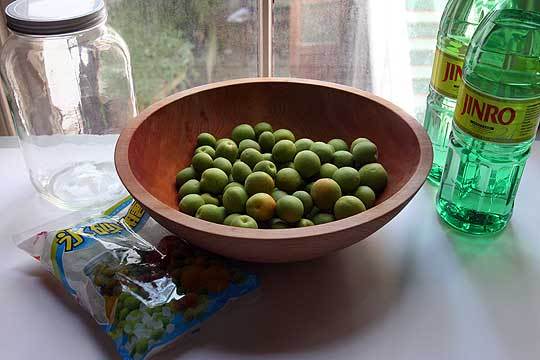 How To Make Umeshu (Japanese Plum Liqueur) | Kitchn