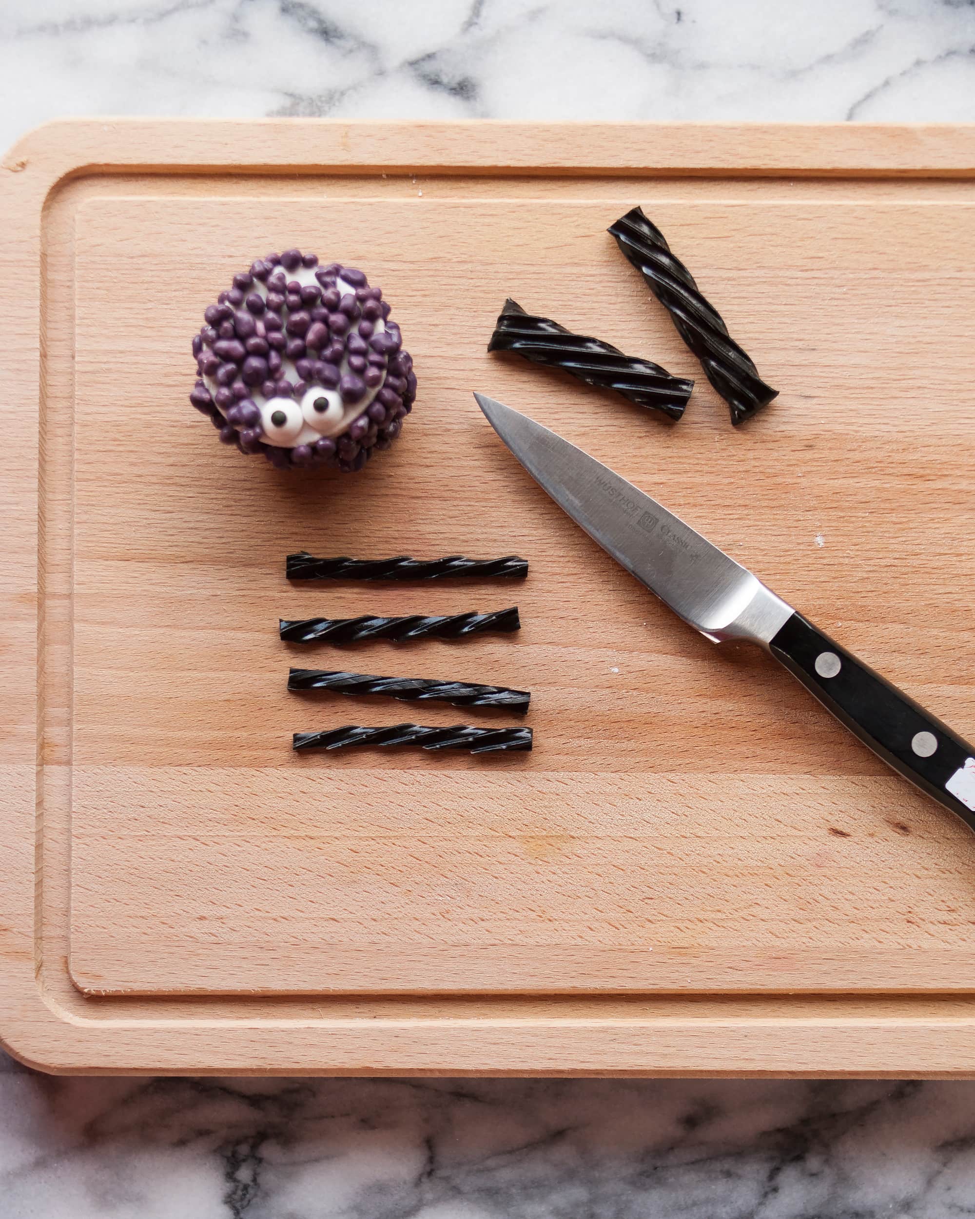 Candy-Coated Marshmallow Spiders | Kitchn