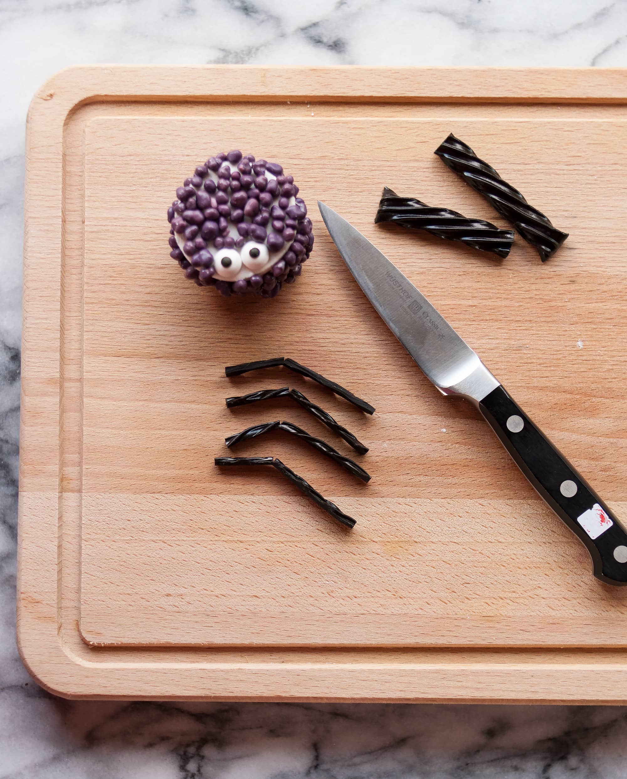 Candy-Coated Marshmallow Spiders | Kitchn