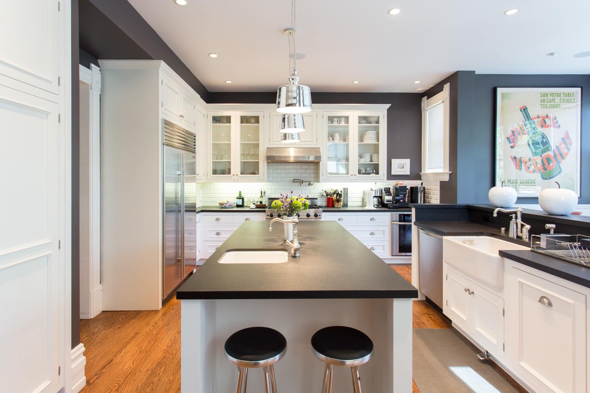 Gallery of Kitchen Island Breakfast Bar Ideas & Inspiration | Apartment ...