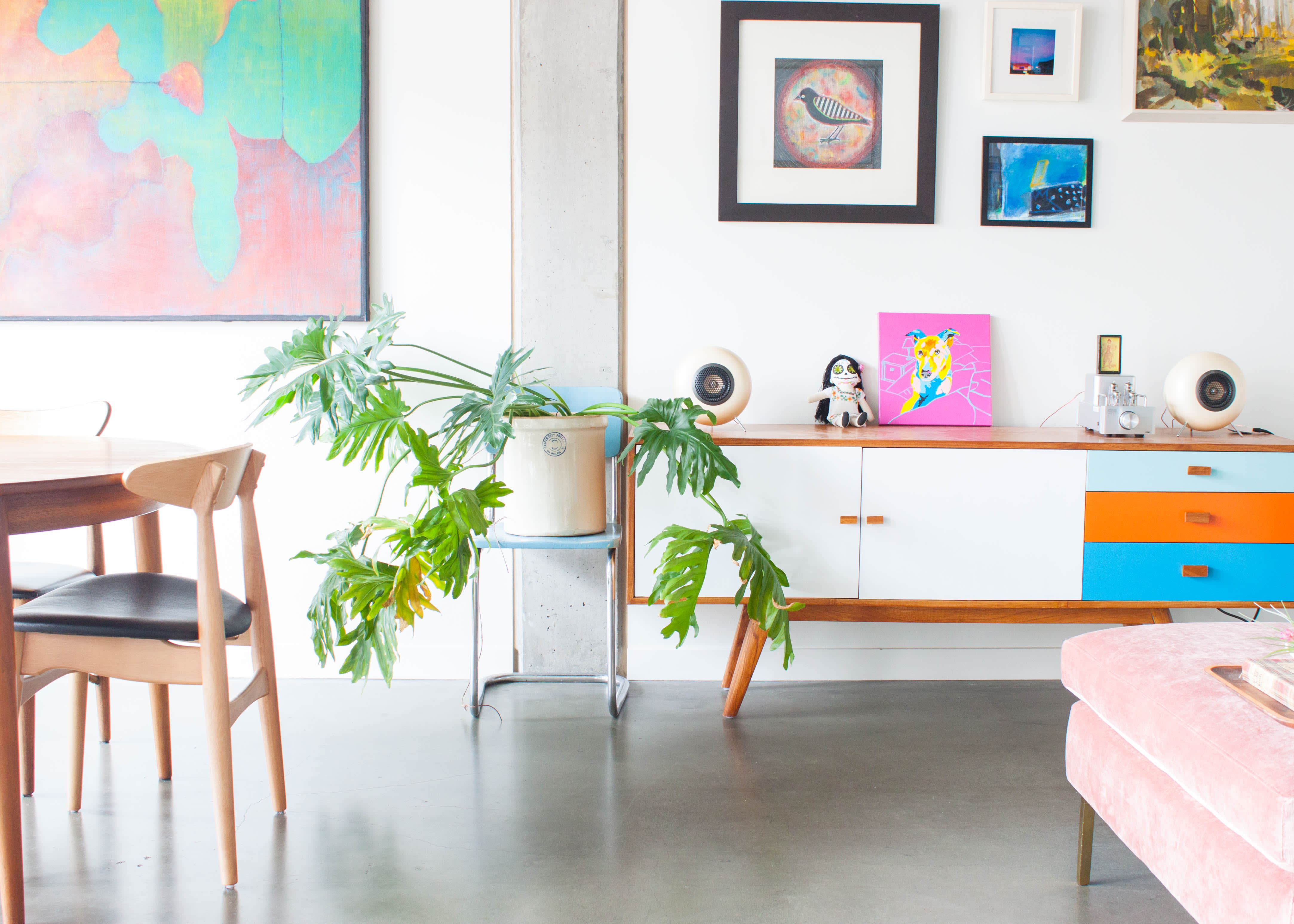 House Tour: A Minimal, Colorful Seattle Studio Apartment | Apartment ...