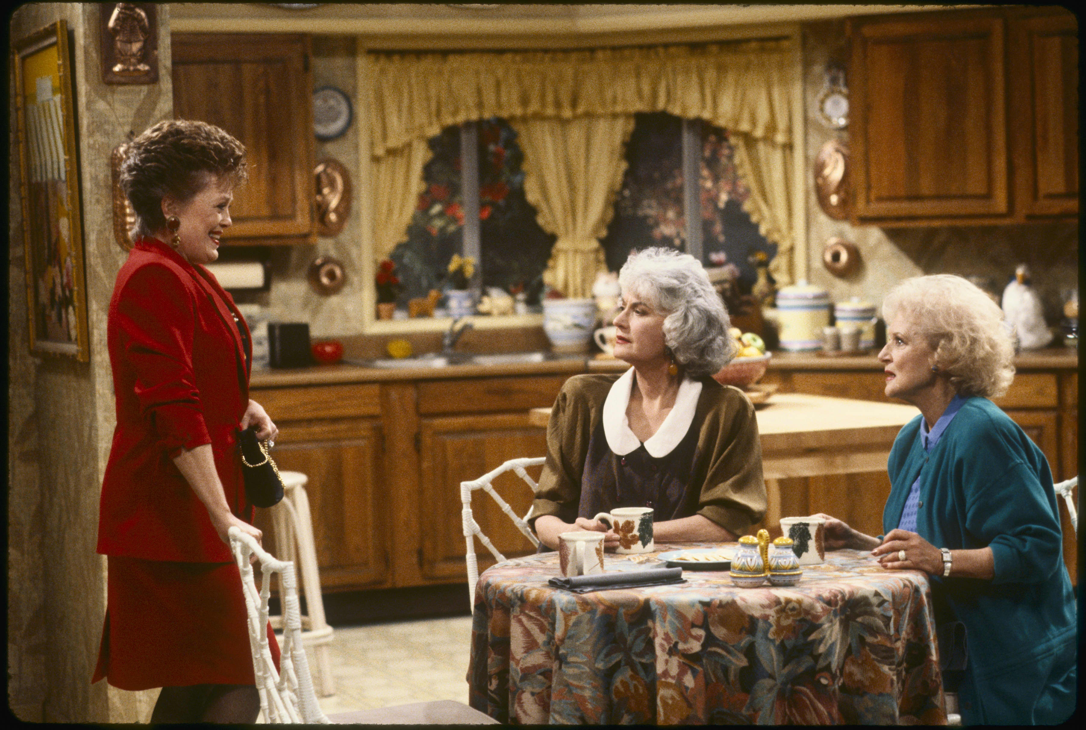A Room-By-Room Breakdown of The Golden Girls' TV Home | Apartment Therapy