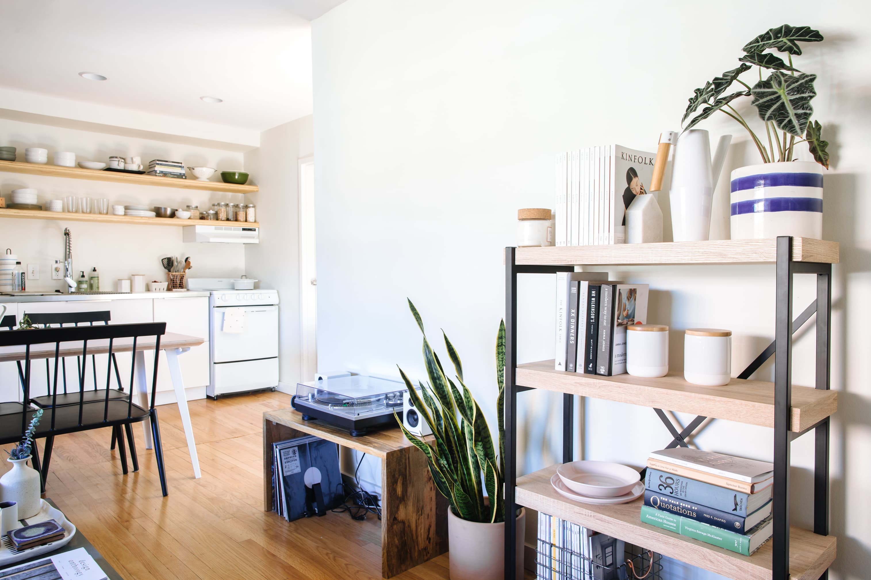 House Tour: A Simple Chic 550 Square Feet in Detroit | Apartment Therapy