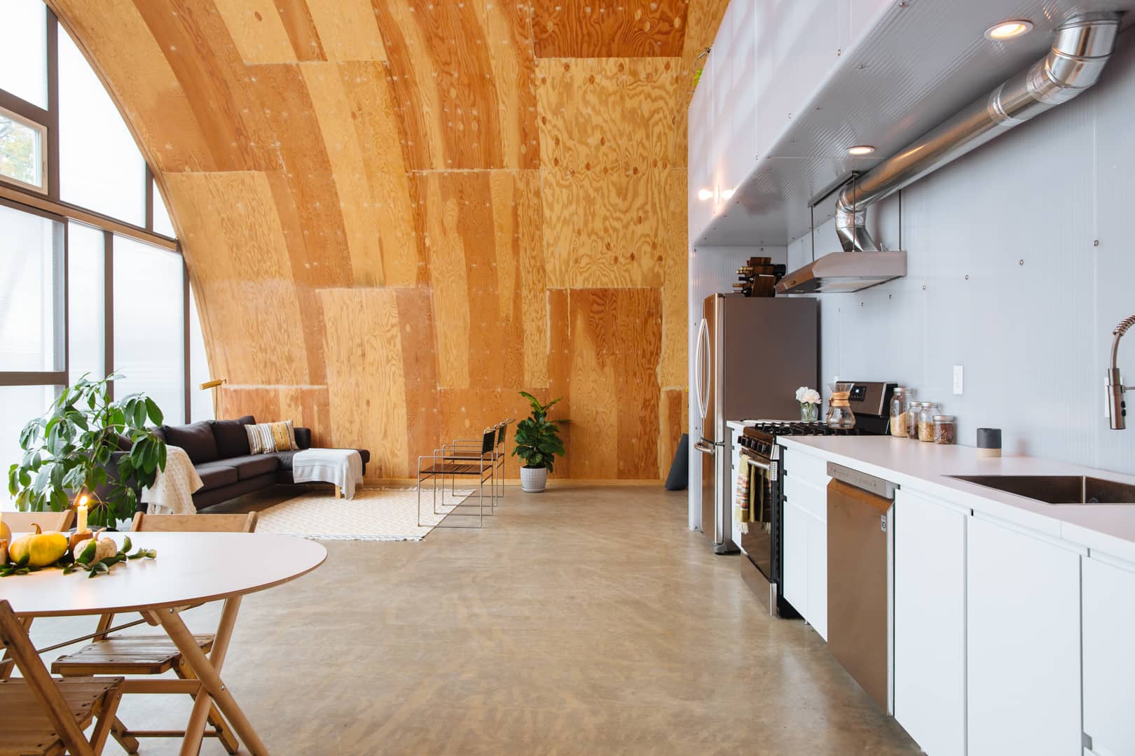 House Tour: A Modern, Minimal Quonset Hut Detroit Home | Apartment Therapy