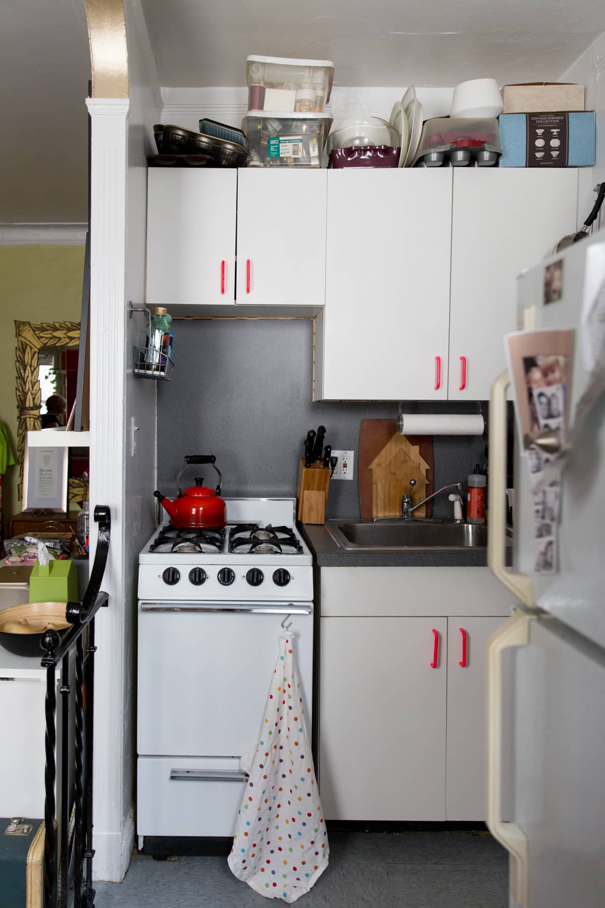 New York Studio Apartment Tour: A Small, Colorful Home | Apartment Therapy