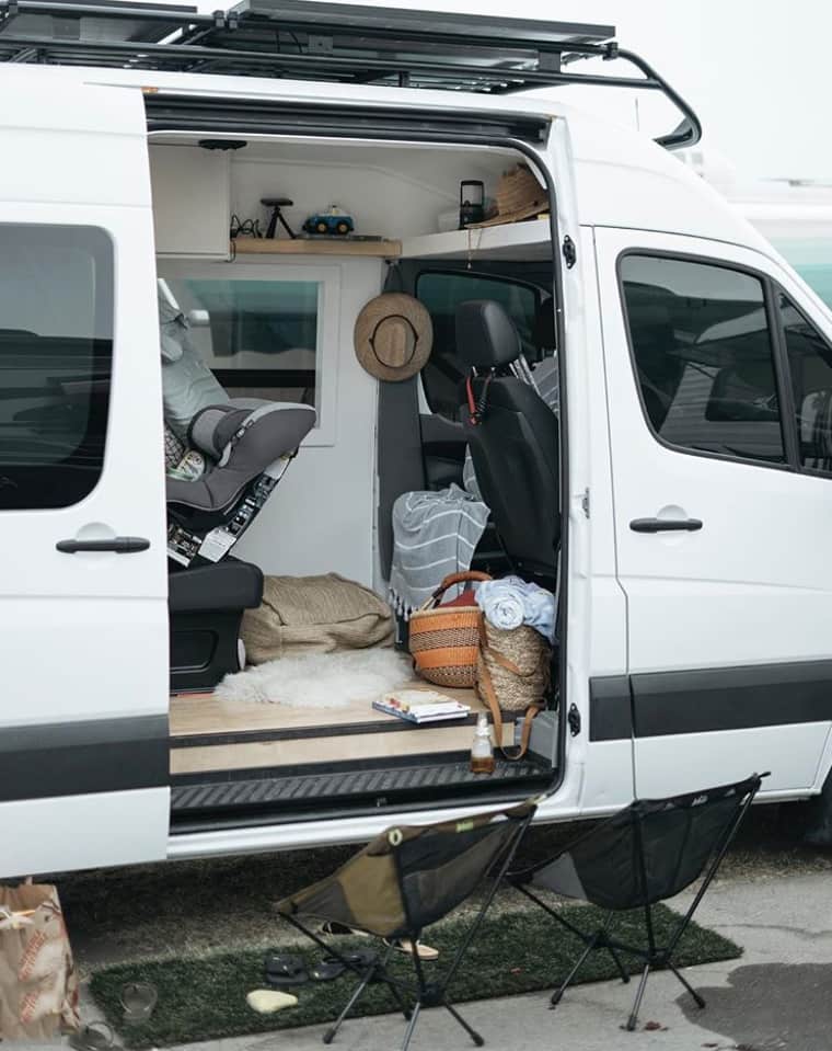 This Family of 4 Lives Full-Time in a 86-Square-Foot Converted Sprinter ...