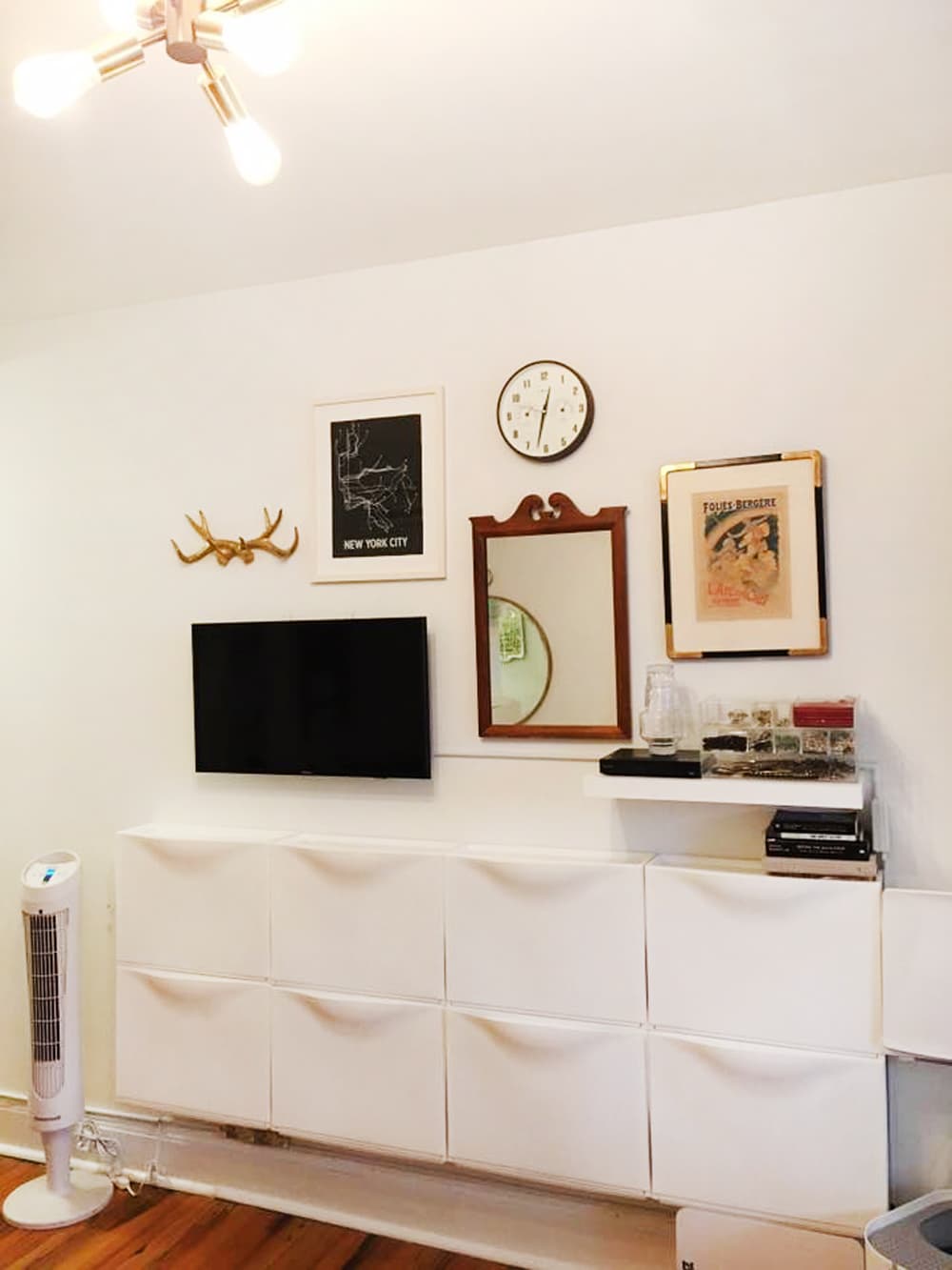 A Teeny 225-Square-Foot Studio Has All the Small Space-Saving Solutions ...
