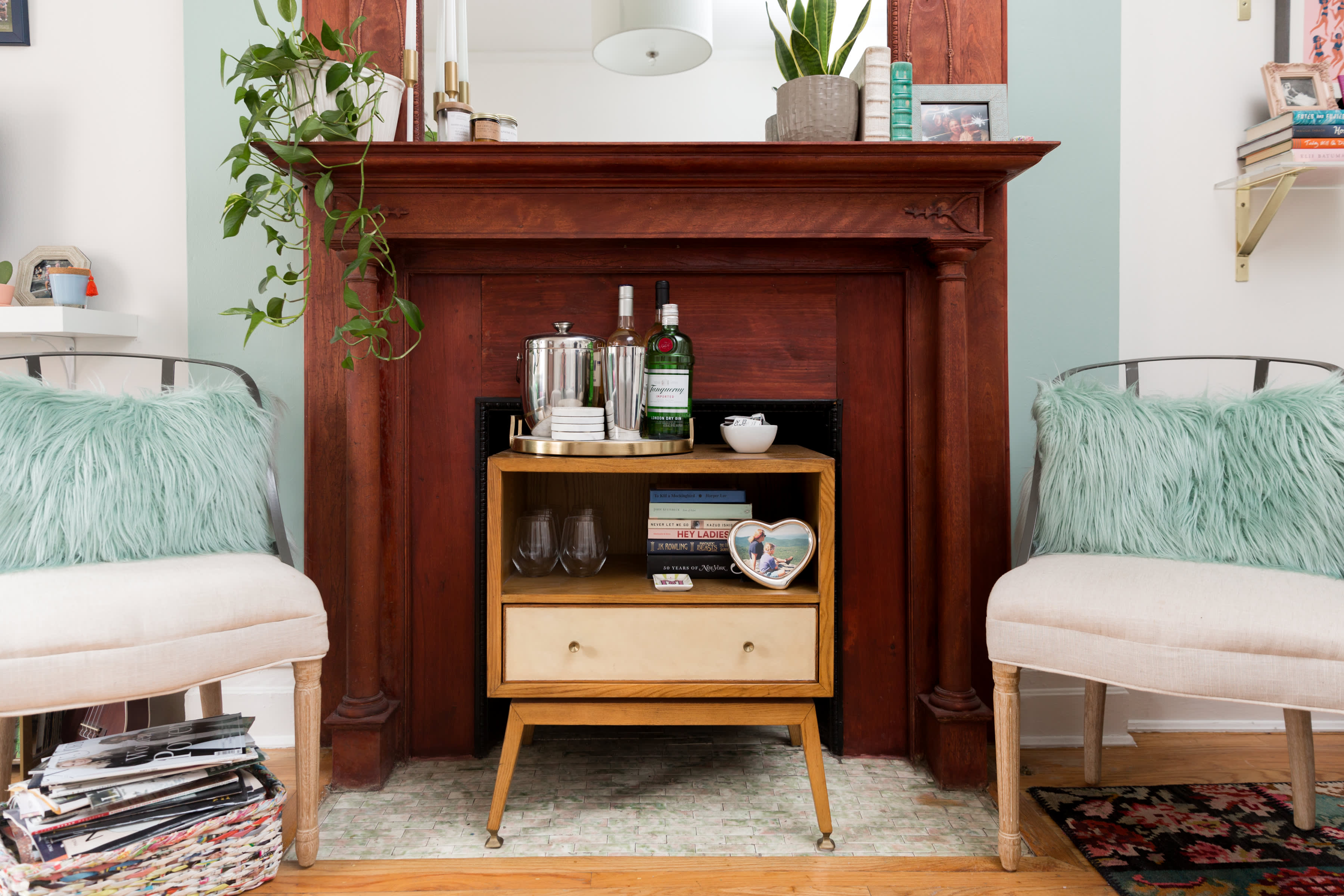 A Super Small 375-Square-Foot Studio Is Masterfully Arranged ...