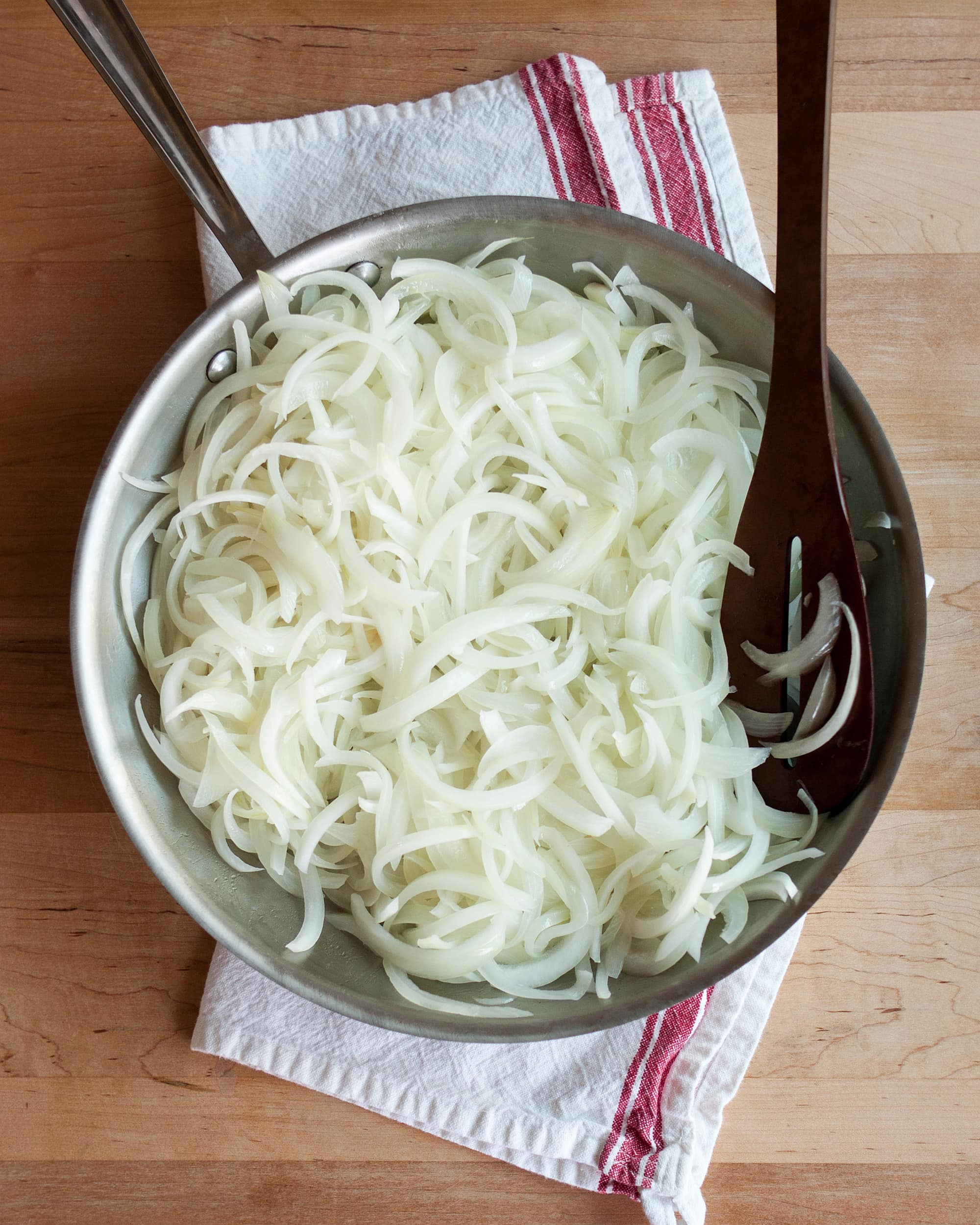 Cooking School Day 2: Onions & Garlic | Kitchn