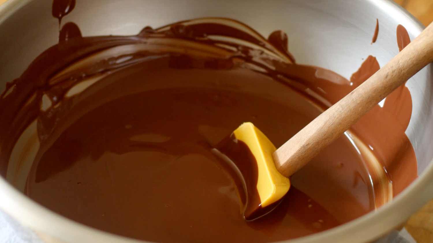 How To Temper Chocolate Without a Thermometer | Recipe Cart | Recipe Cart