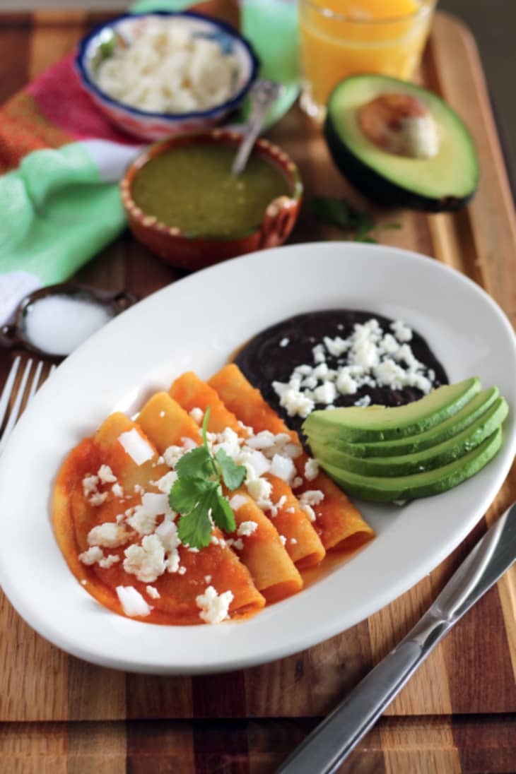 Mely Martínez's Entomatadas Recipe (Corn Tortillas) | Kitchn
