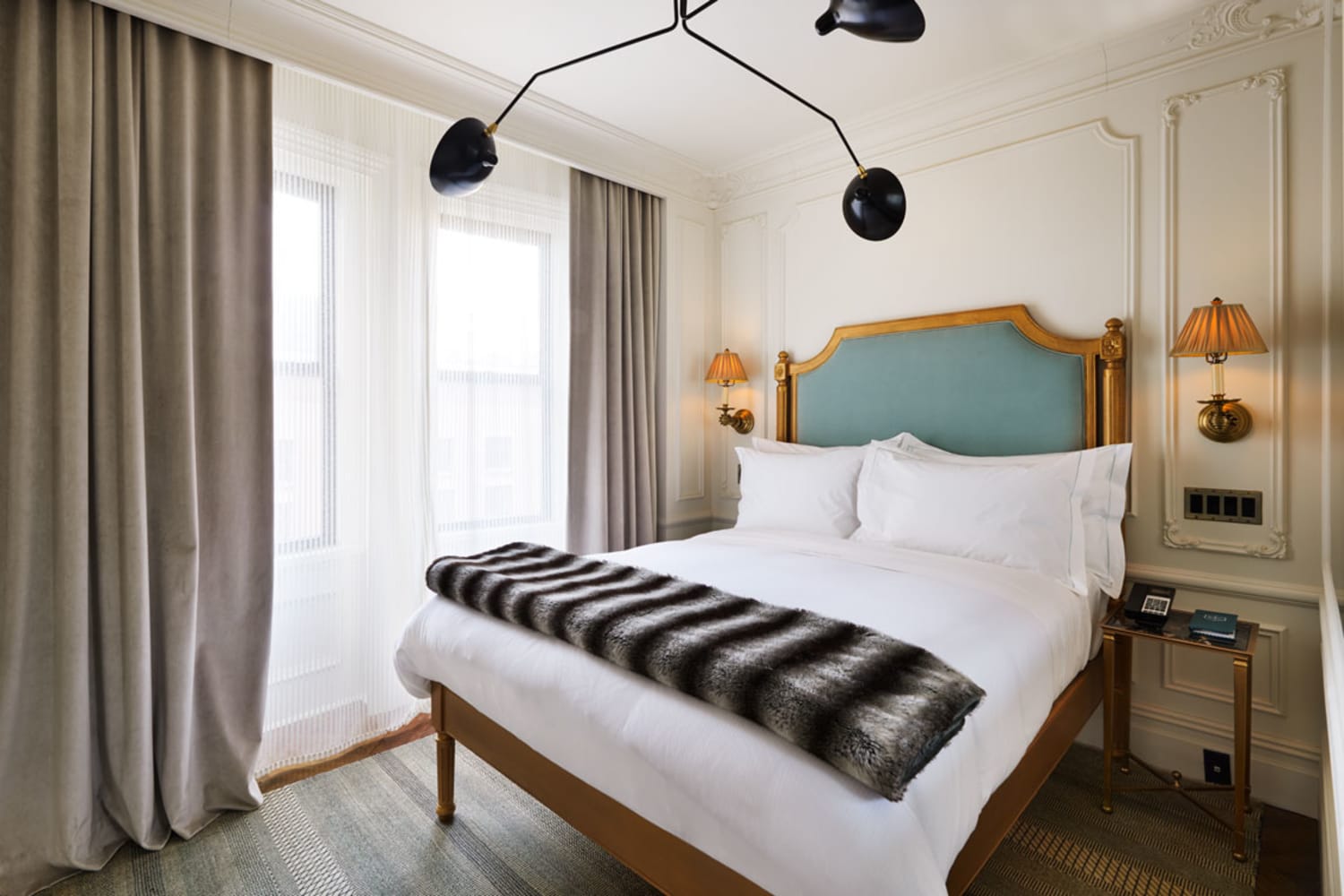 hotel room bed setup