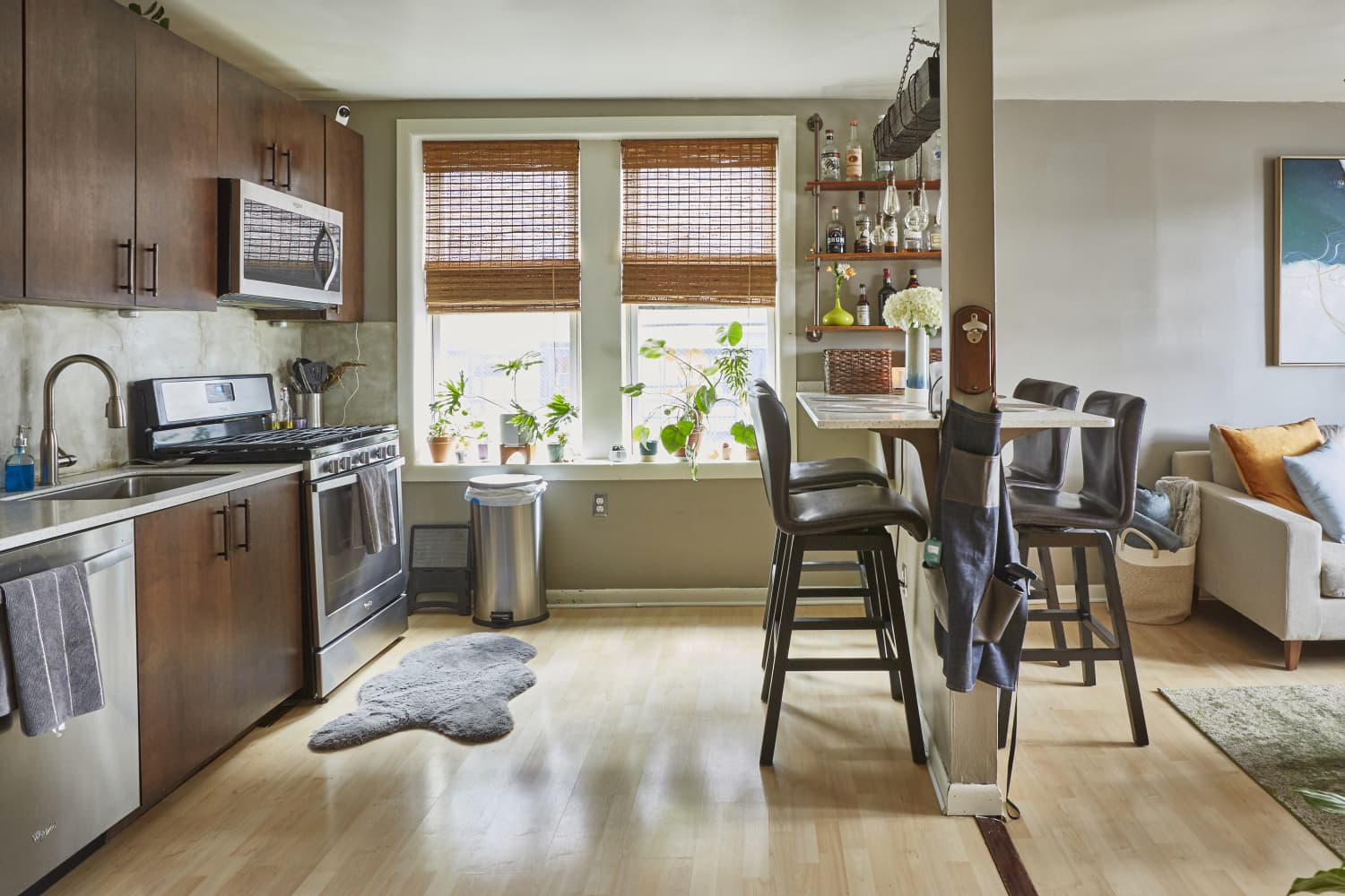 Hover Scrubber Omni Cordless Rechargeable Mop Review | The Kitchn