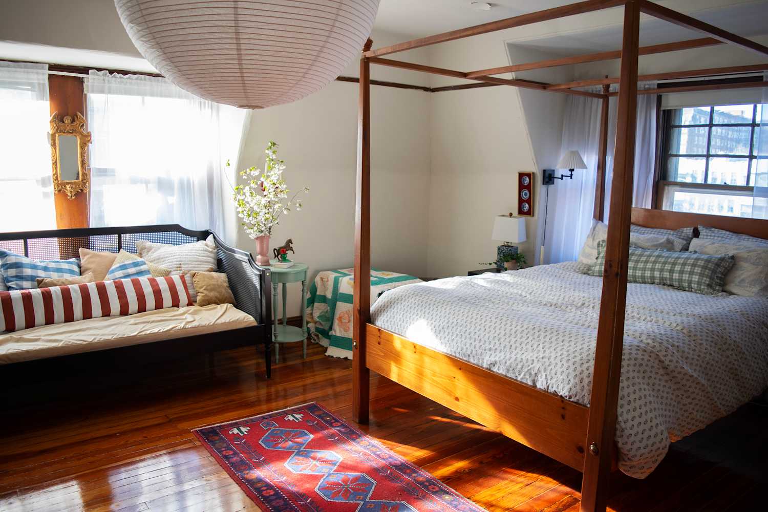 See Inside a Cottage-Style Philadelphia Rental Apartment | Apartment ...