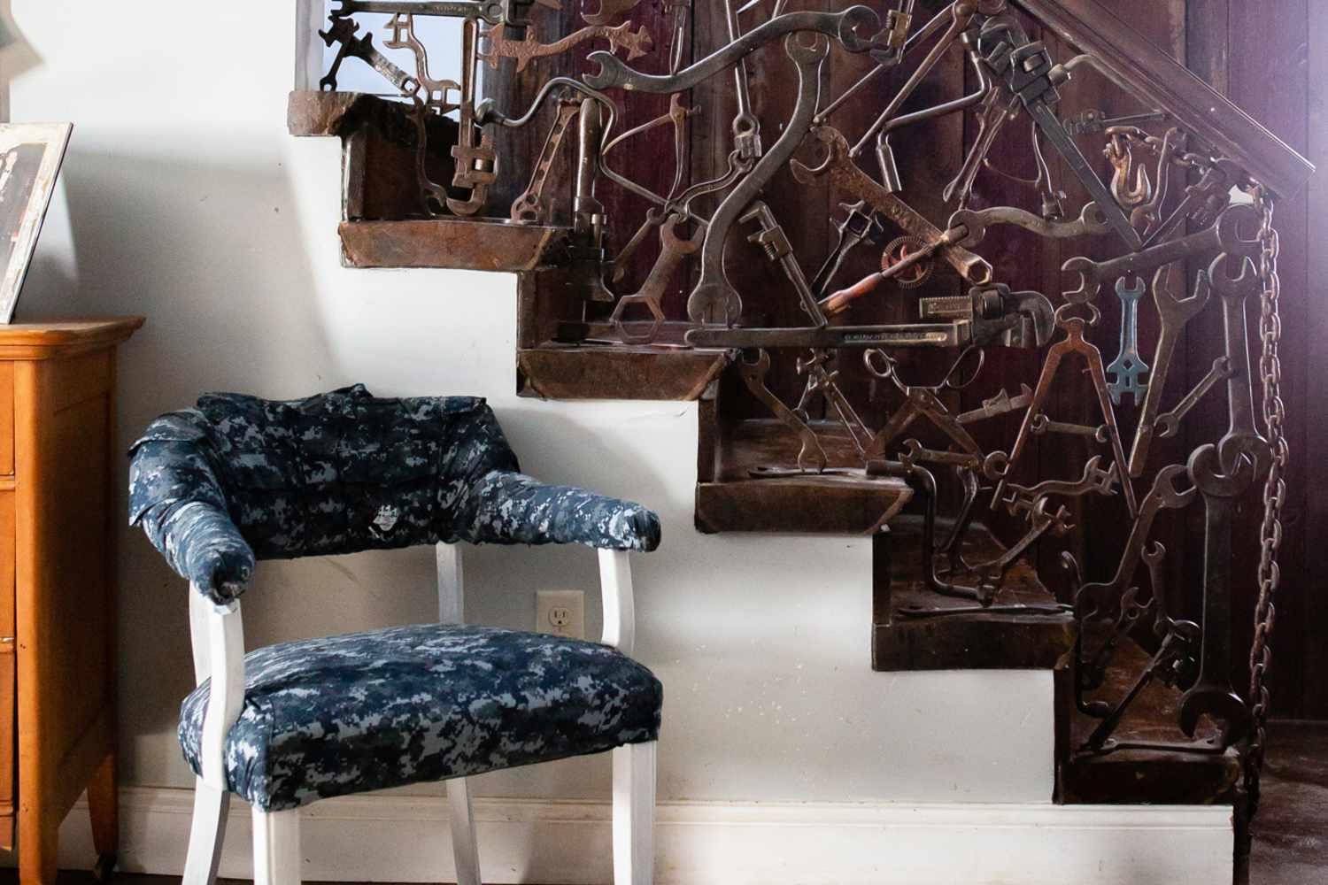 These 11 Stair Railing Ideas Will Inspire Your Next Project | Apartment ...