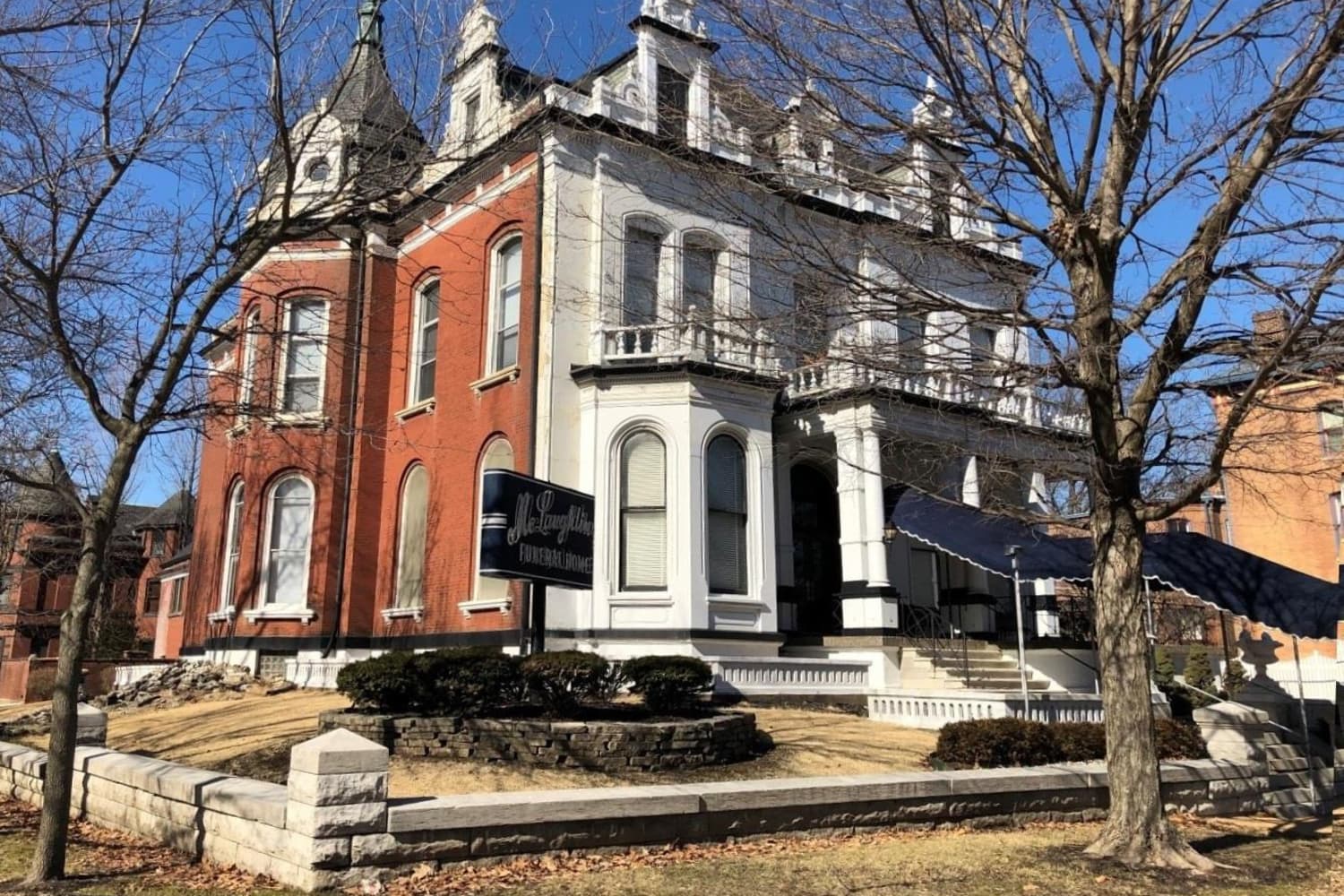 The Best Old Mansions For Sale That Are Less Than $1 Million ...