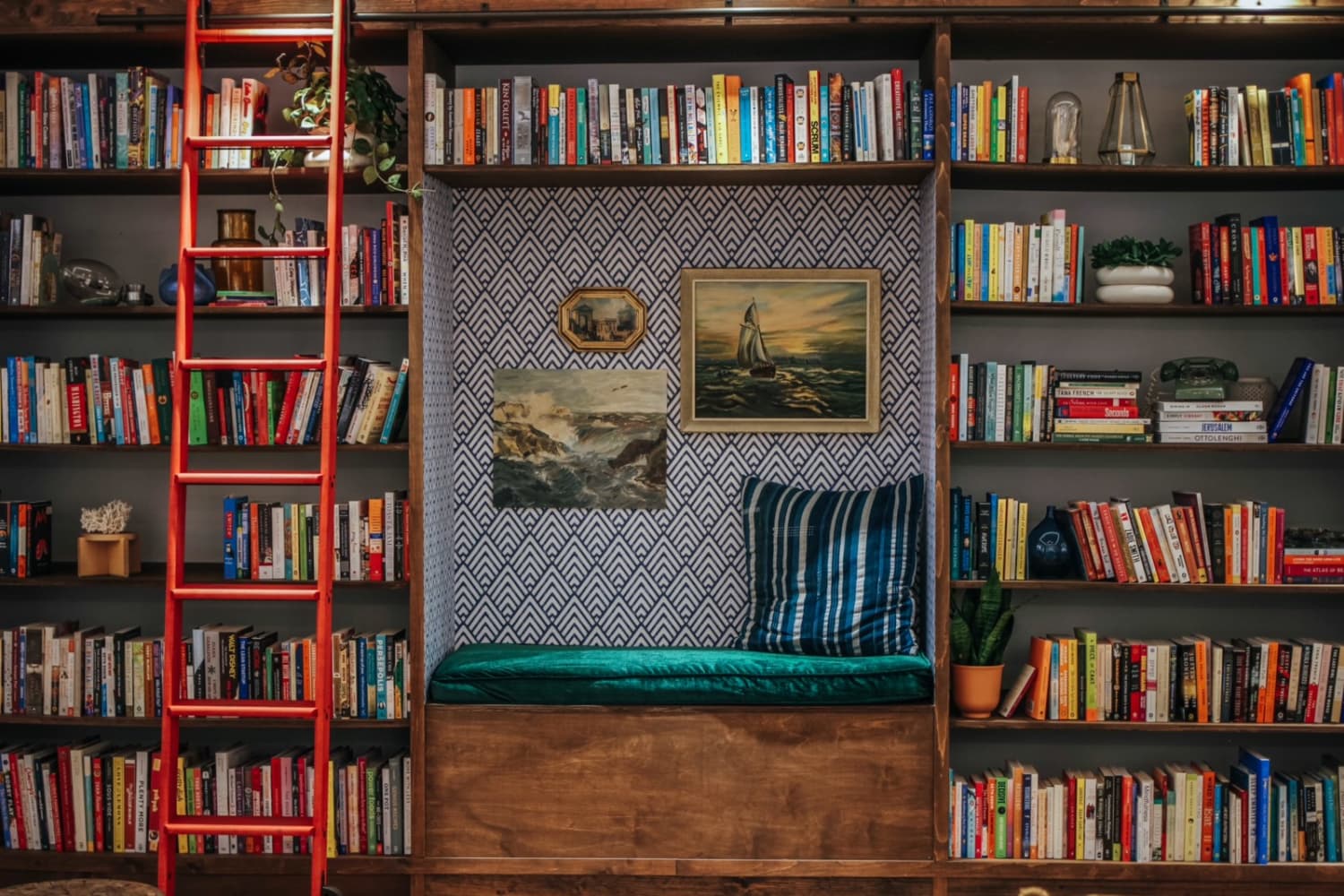 How to Decorate with Nautical Artwork | Apartment Therapy