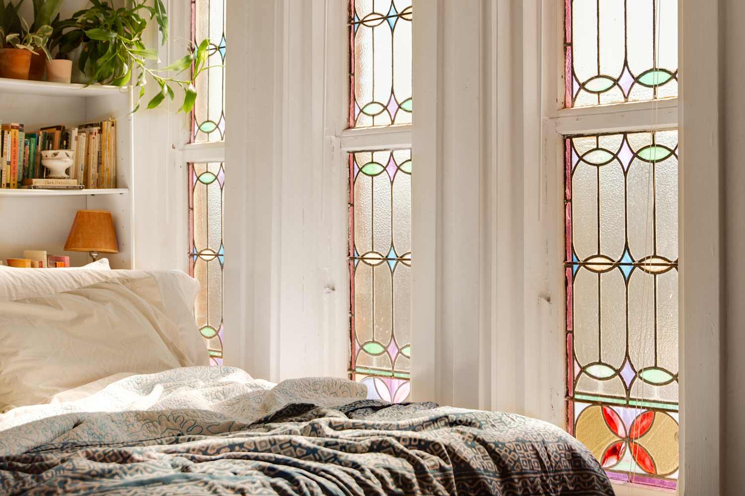 The 5-Min Stained Glass Hack That Transforms Boring Windows | Apartment ...