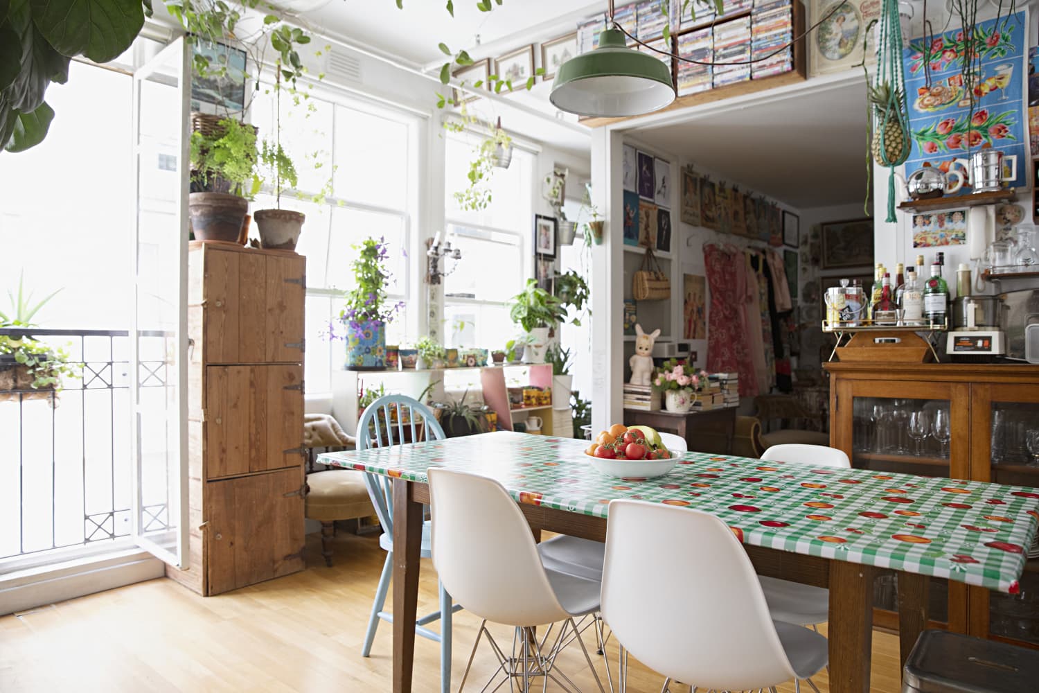A “Sentimental Maximalist” Australian Home Has Disco Balls in the ...