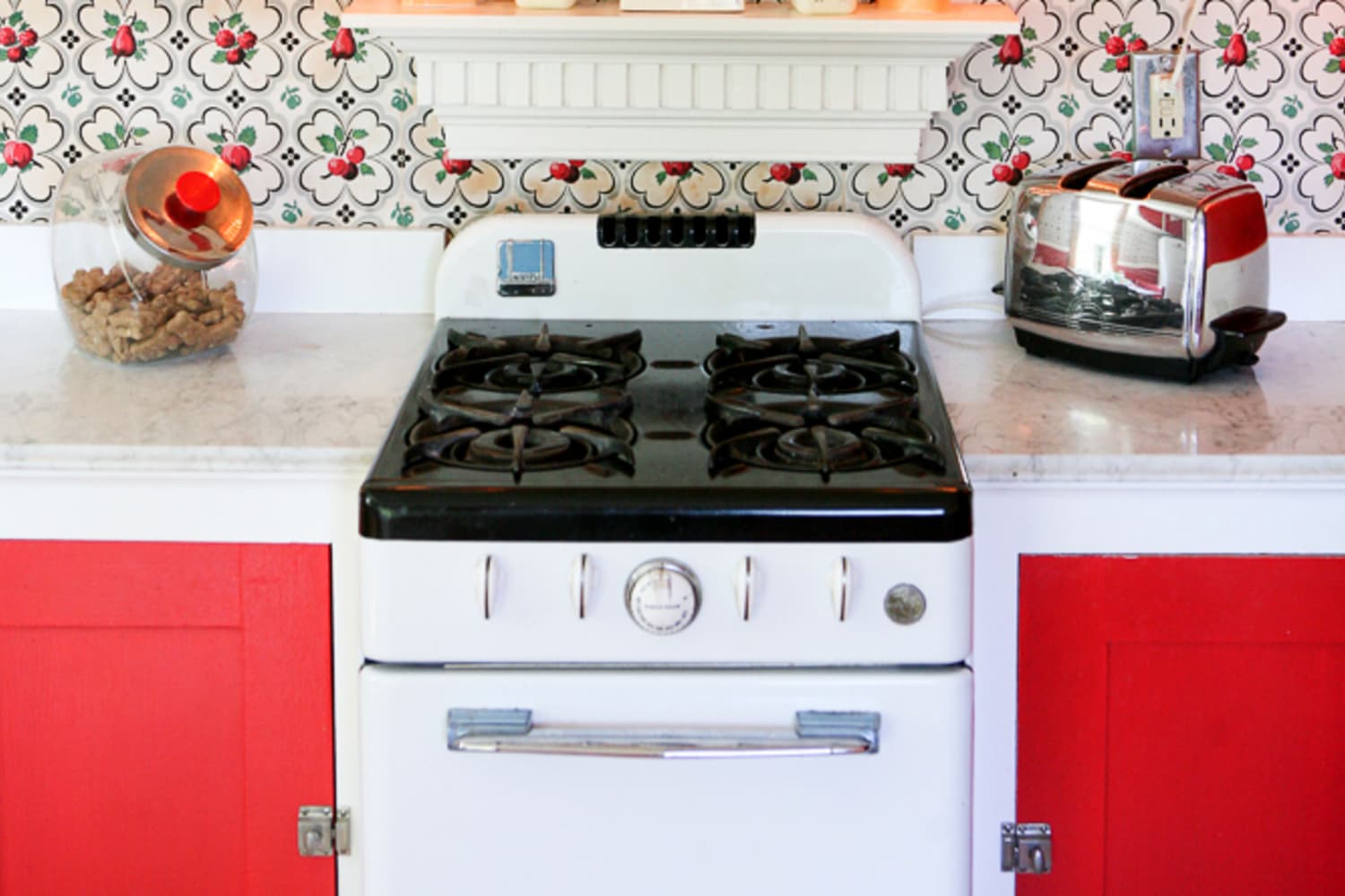 18 Ways to Use Red in the Kitchen (Just a Little Bit, or a Lot!) | The ...