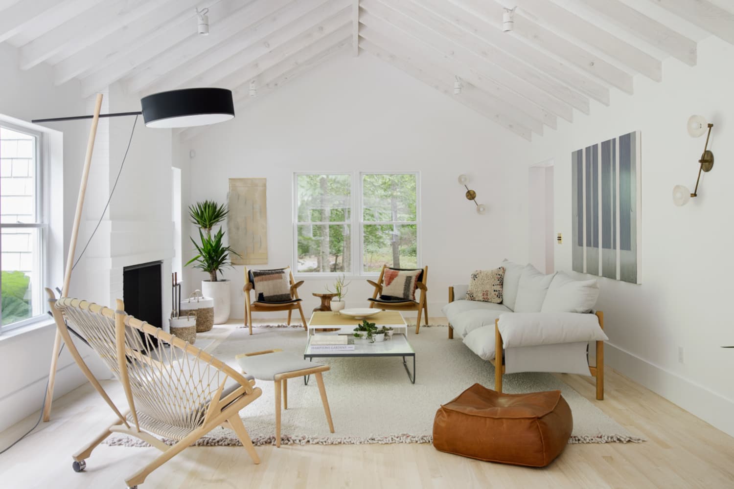 37 Minimalist Living Room Ideas to Simplify Your Life Apartment Therapy