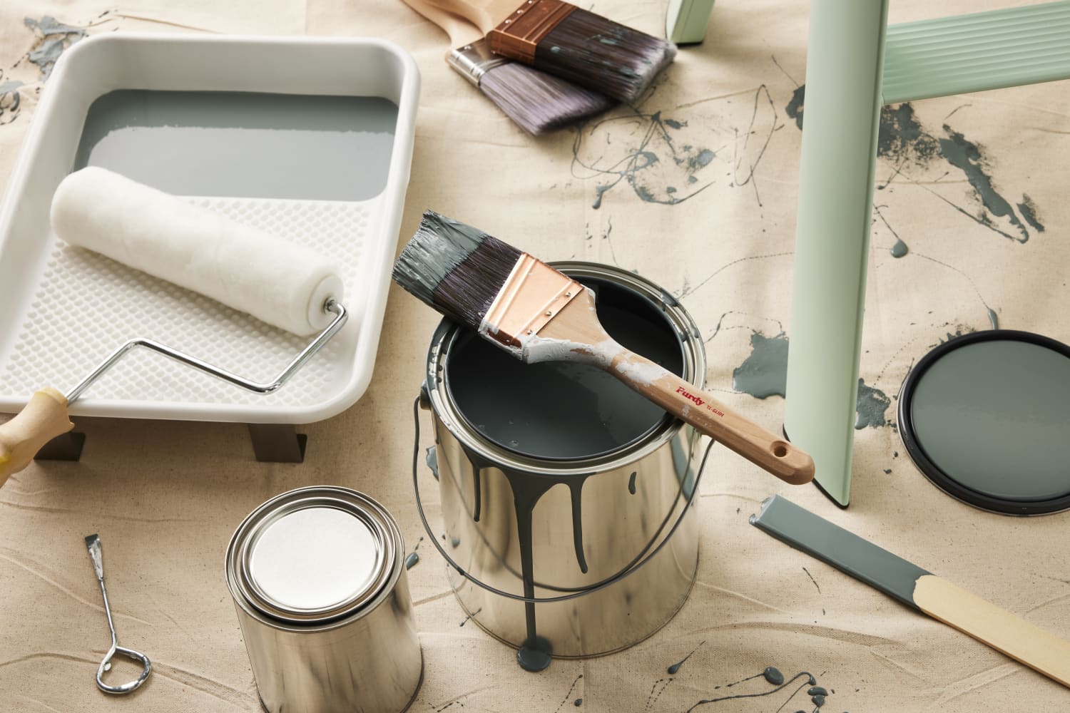 A Designer Paint Hack for Making Low Ceilings Look Taller | Apartment ...