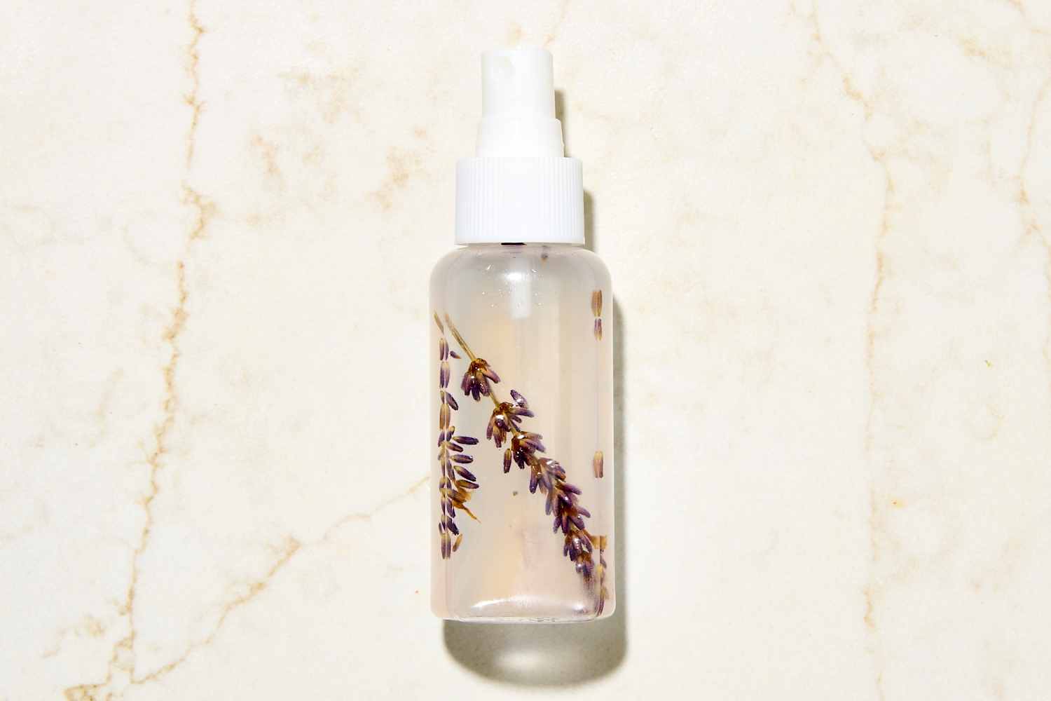 How to Make DIY Room Sprays That Smell Good — with Photos | Apartment ...