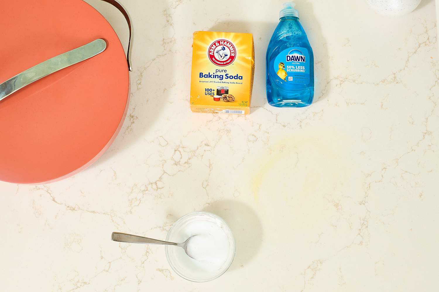 Get Stains Out of Quartz Countertops Fast with These Fixes | Apartment ...
