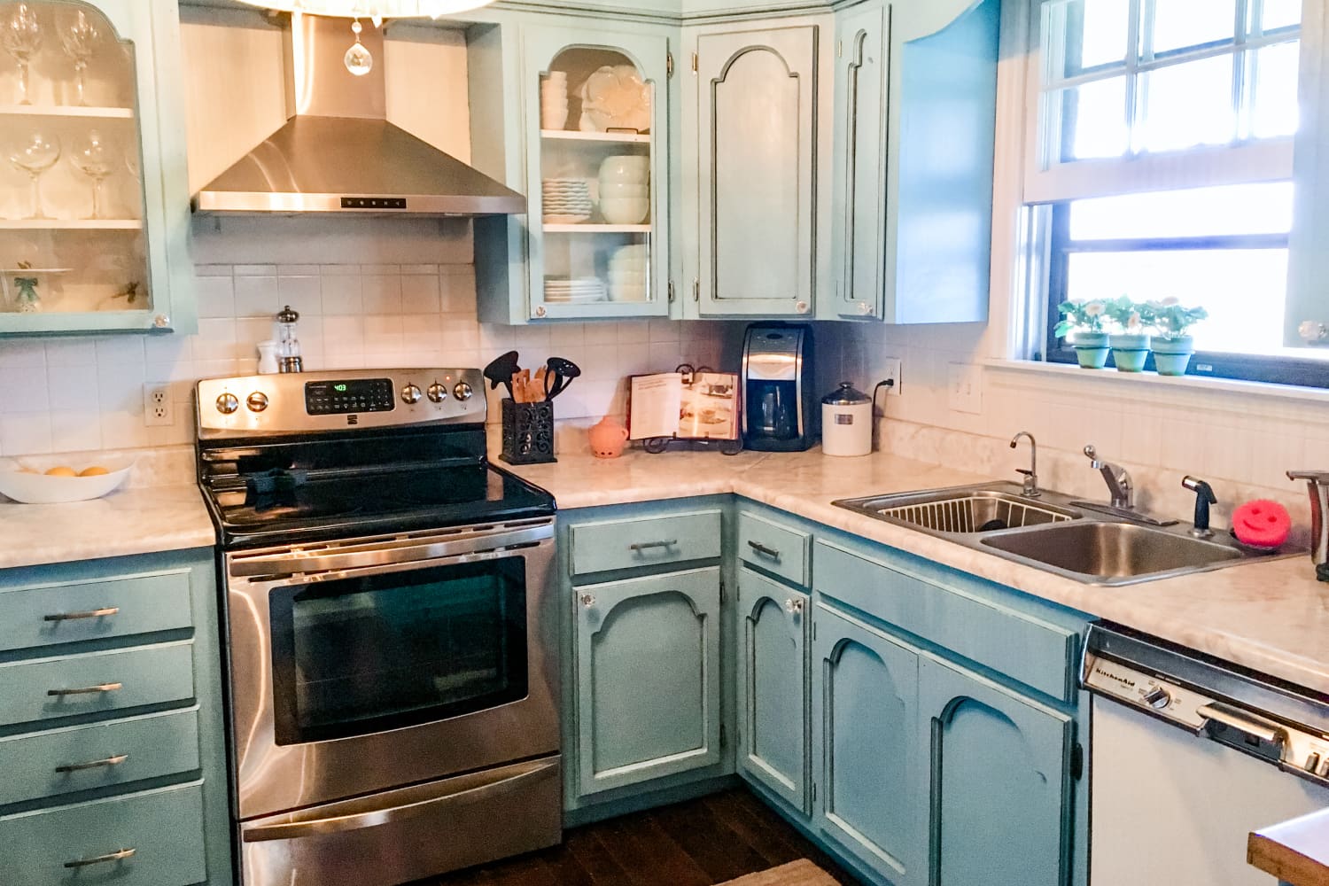 Small Dated Kitchen Makeover Inspiration - Before & After | The Kitchn