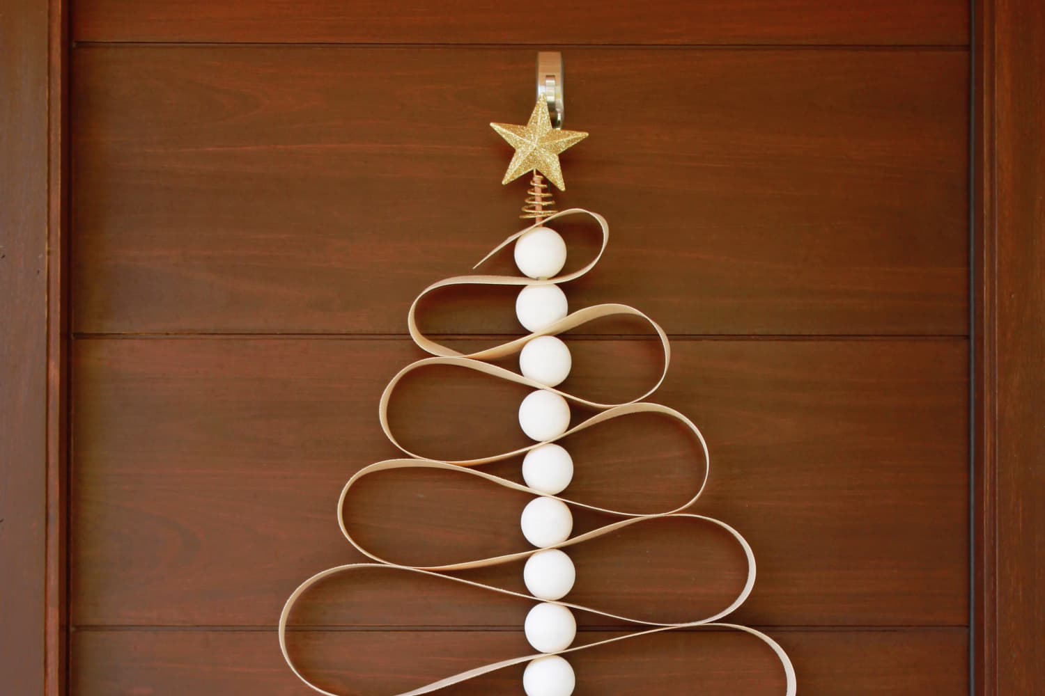 How to Make a Scandi-Style Tree Decoration | Apartment Therapy