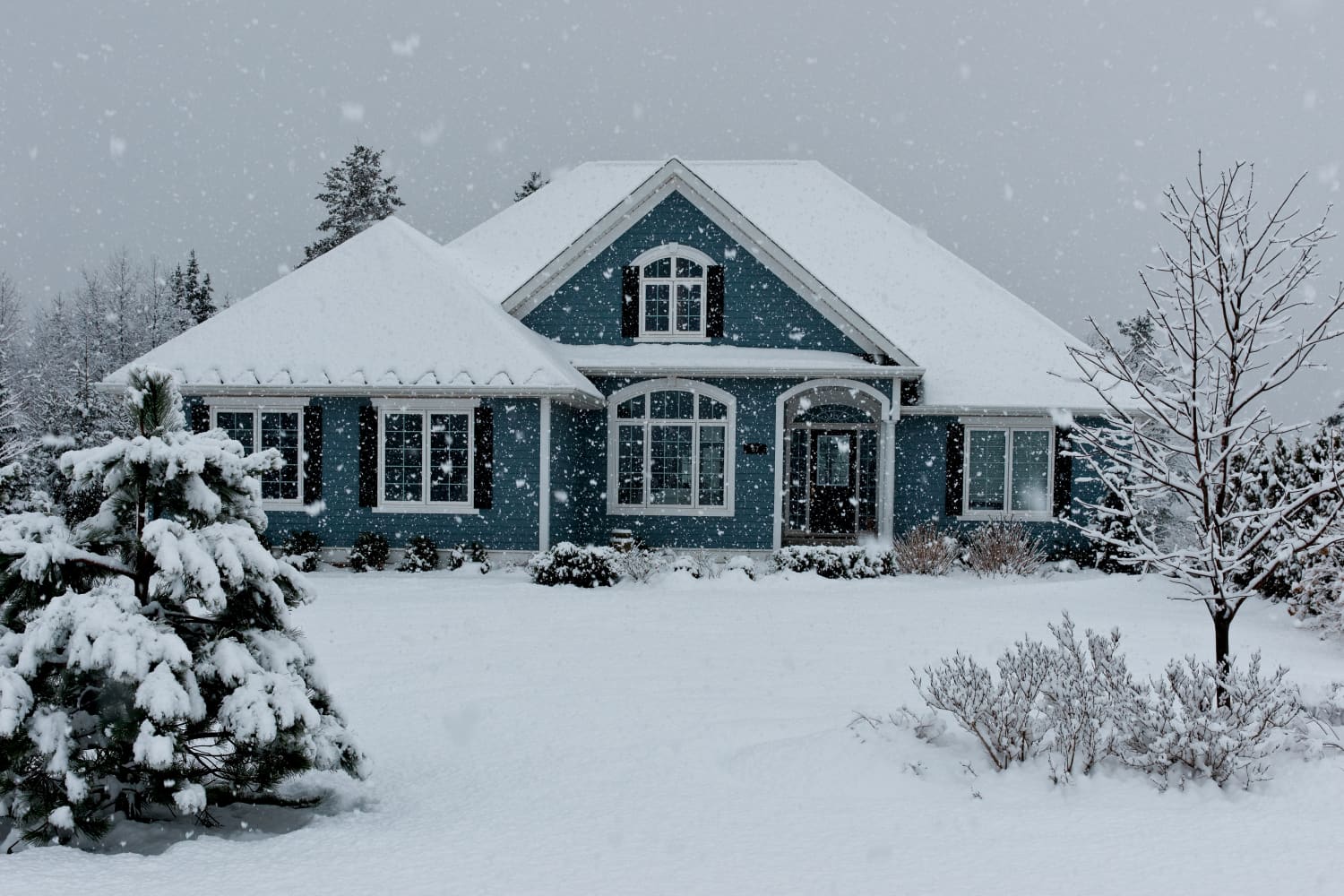 What to Have at Home for Winter Weather Emergencies | Apartment Therapy
