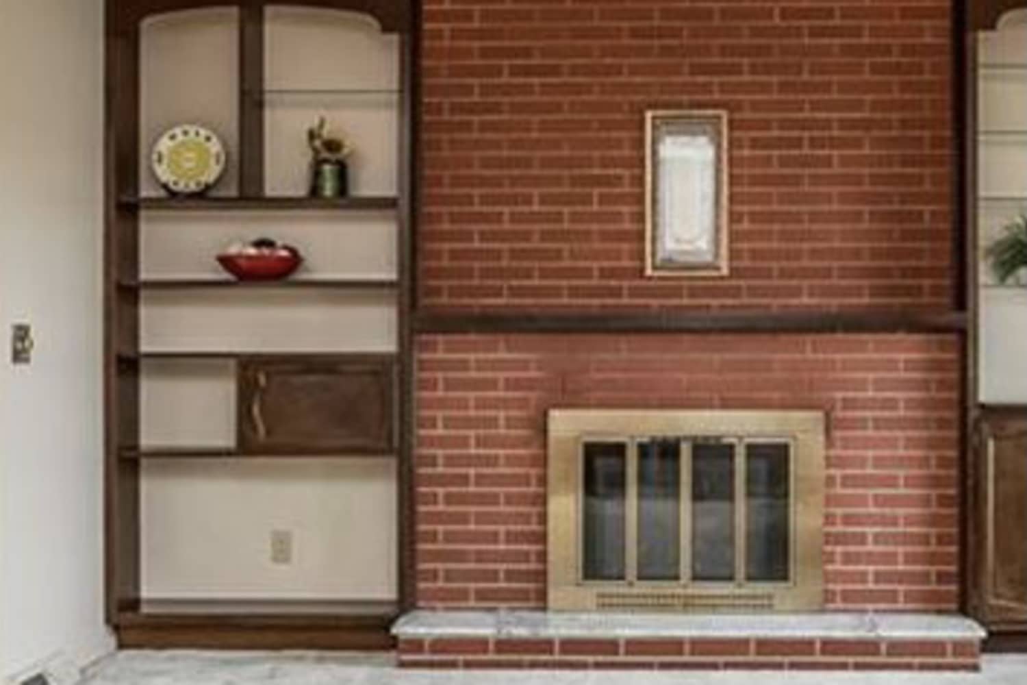 A Lackluster '80s Fireplace Got a Bold, Cozy Redo | Apartment Therapy