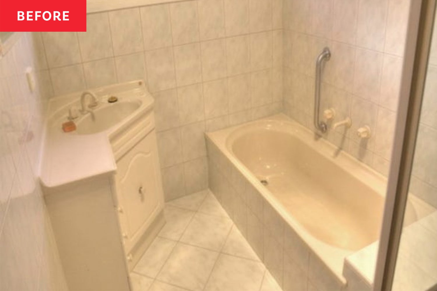 A Beige ’90s Bathroom Pops After a Pink-Tiled Makeover | Apartment Therapy