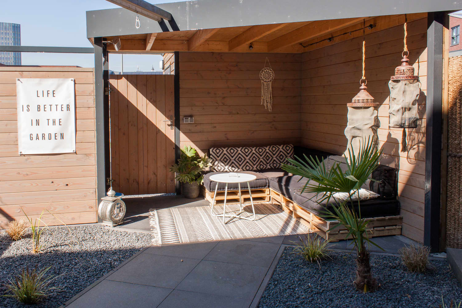 6 Tips to Create a Perfect Outdoor Space, According to Experts ...