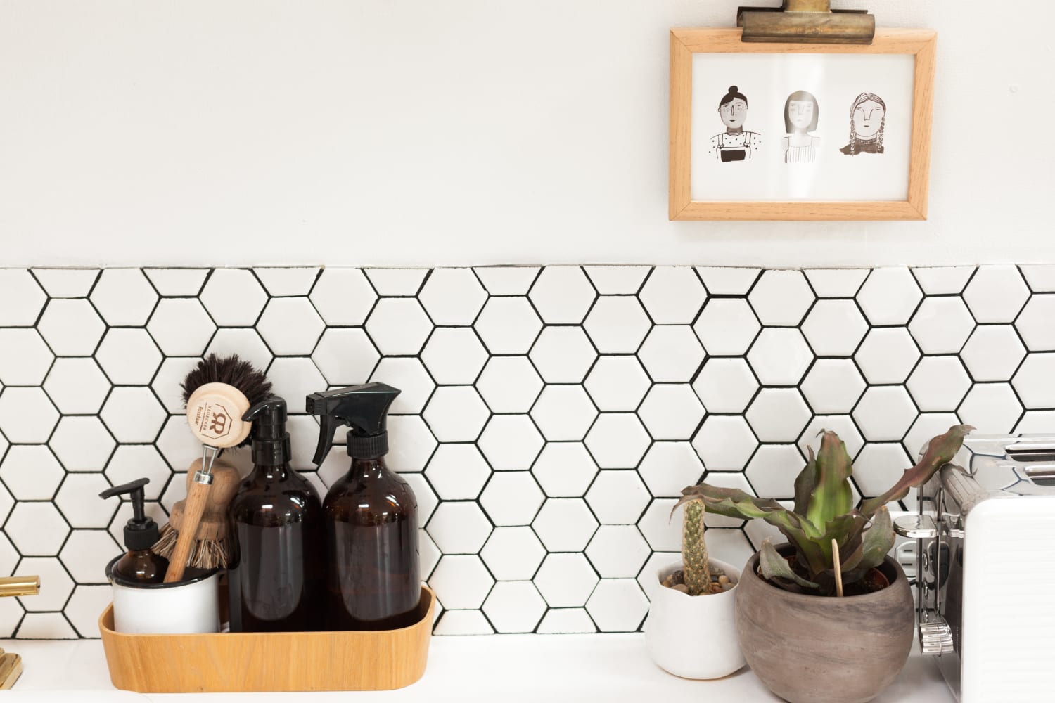 The Cleaning Secret Weapons Two Home Stagers Swear By | Apartment Therapy