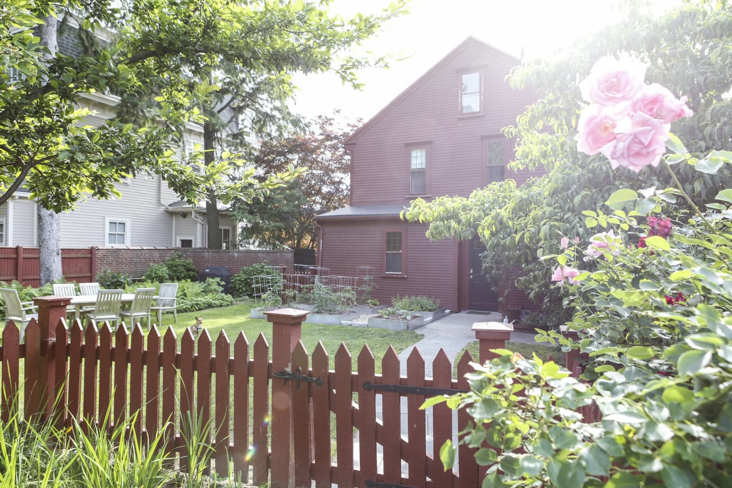 How Much Does a Fence Cost? | Apartment Therapy