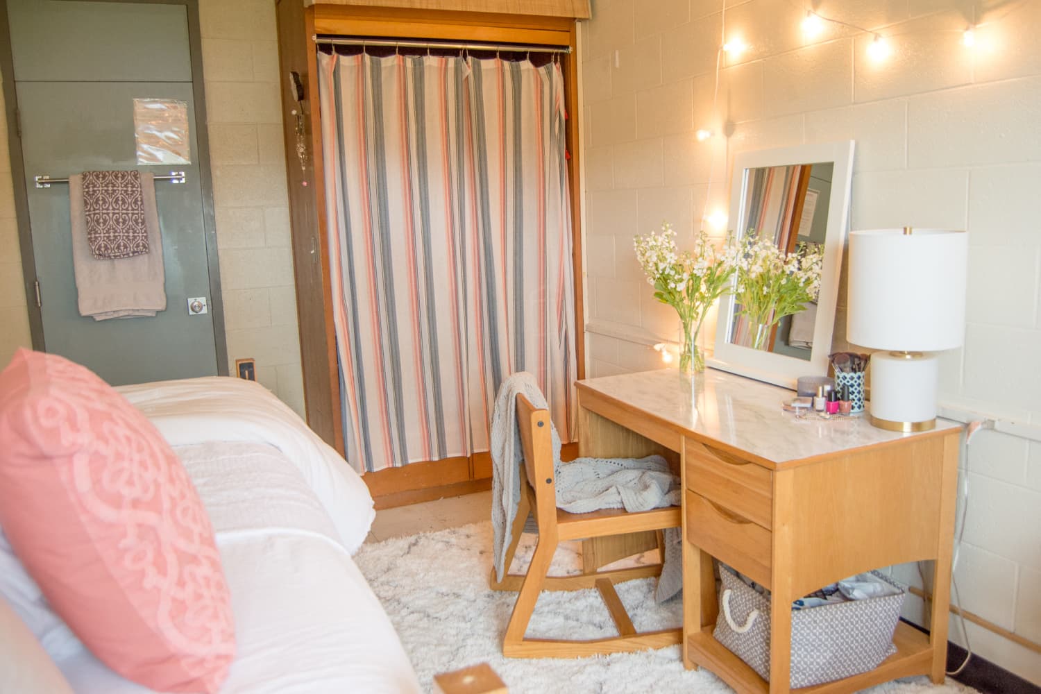 Small Space Organized Dorm Room | Apartment Therapy