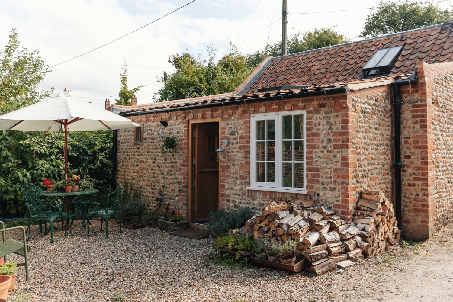 500-Square-Foot English Stone Cottage Photos | Apartment Therapy