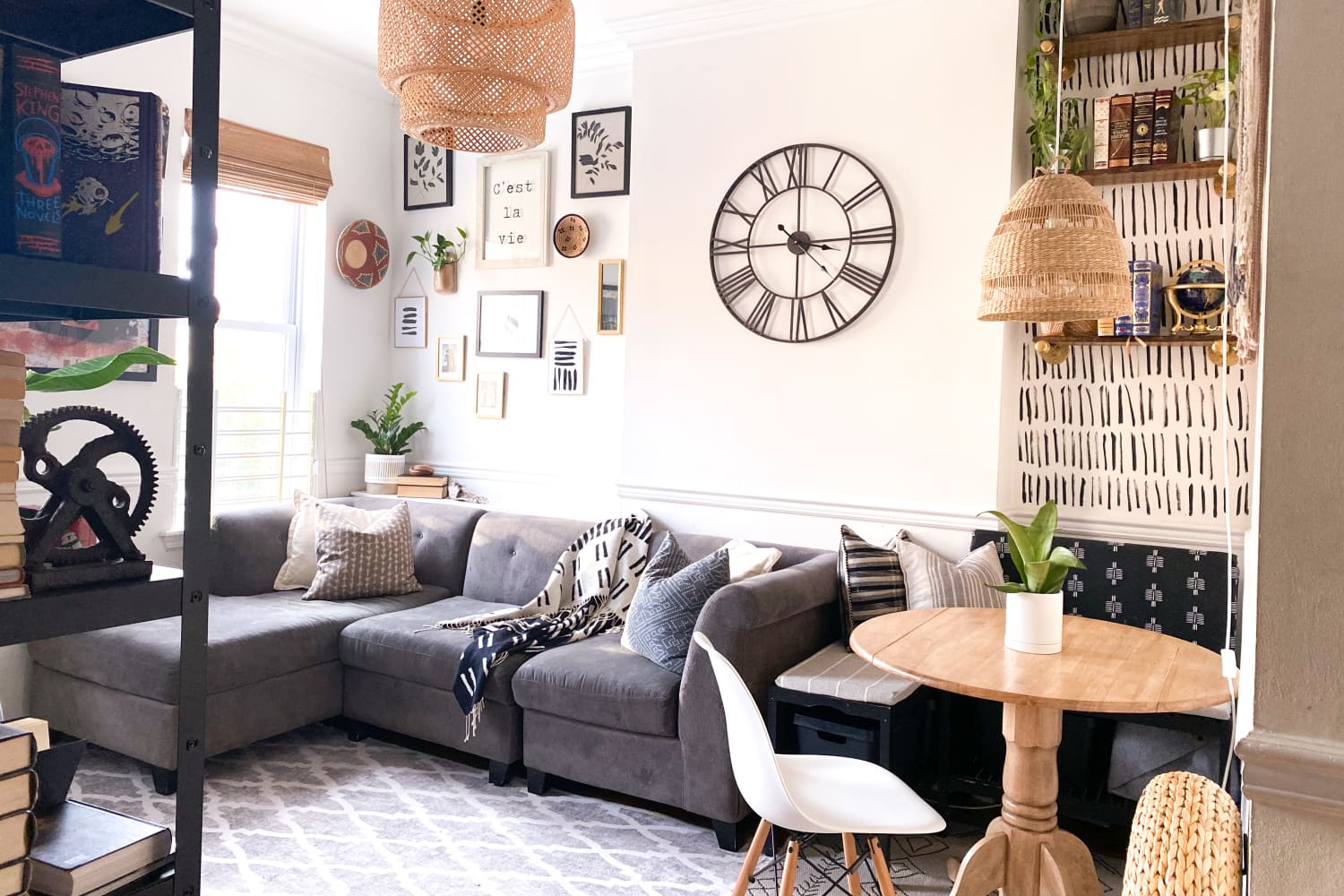 Breakfast Nook Idea For a Small Rental Apartment | The Kitchn