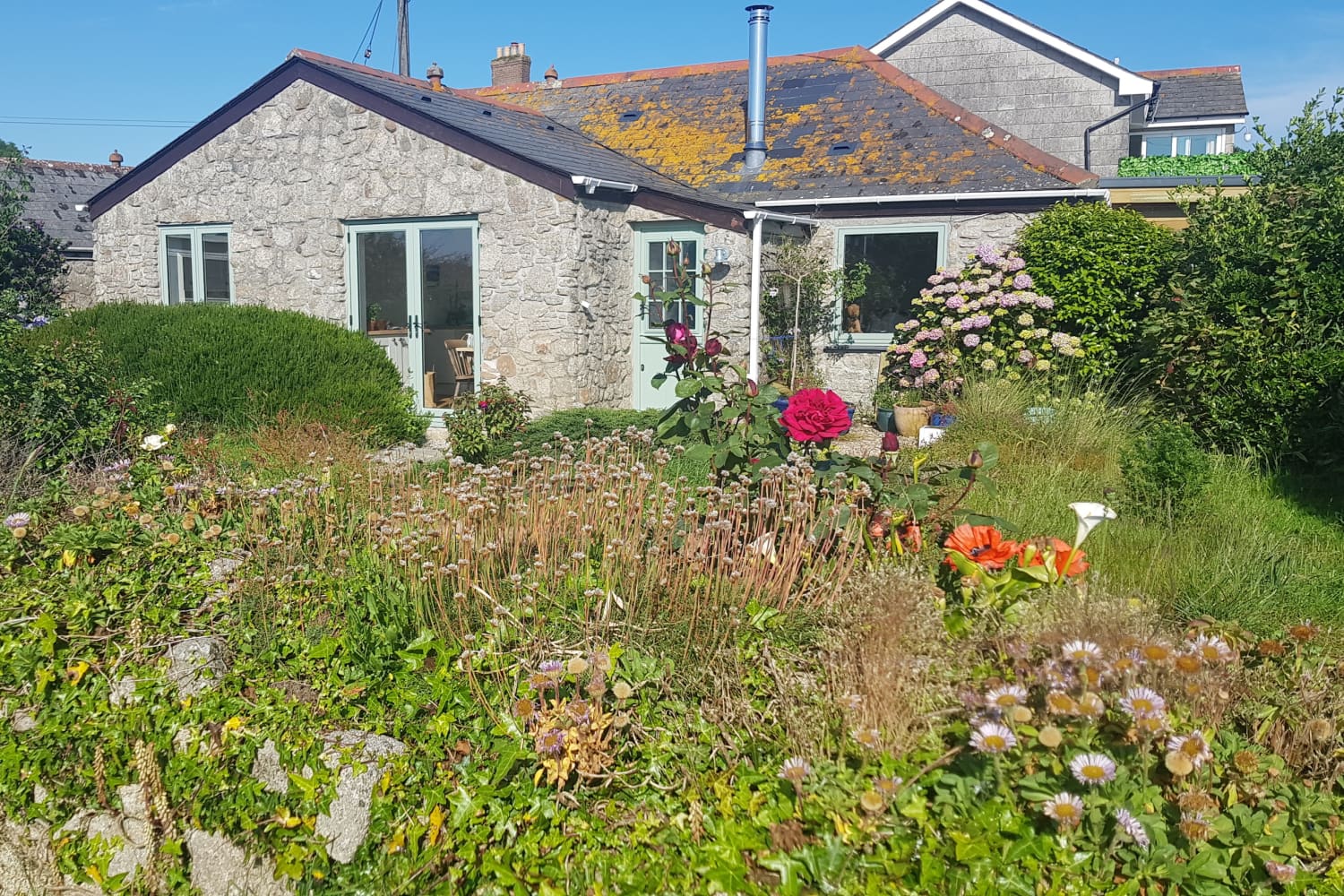 Coastal Clifftop Cottage Barn Conversion | Apartment Therapy