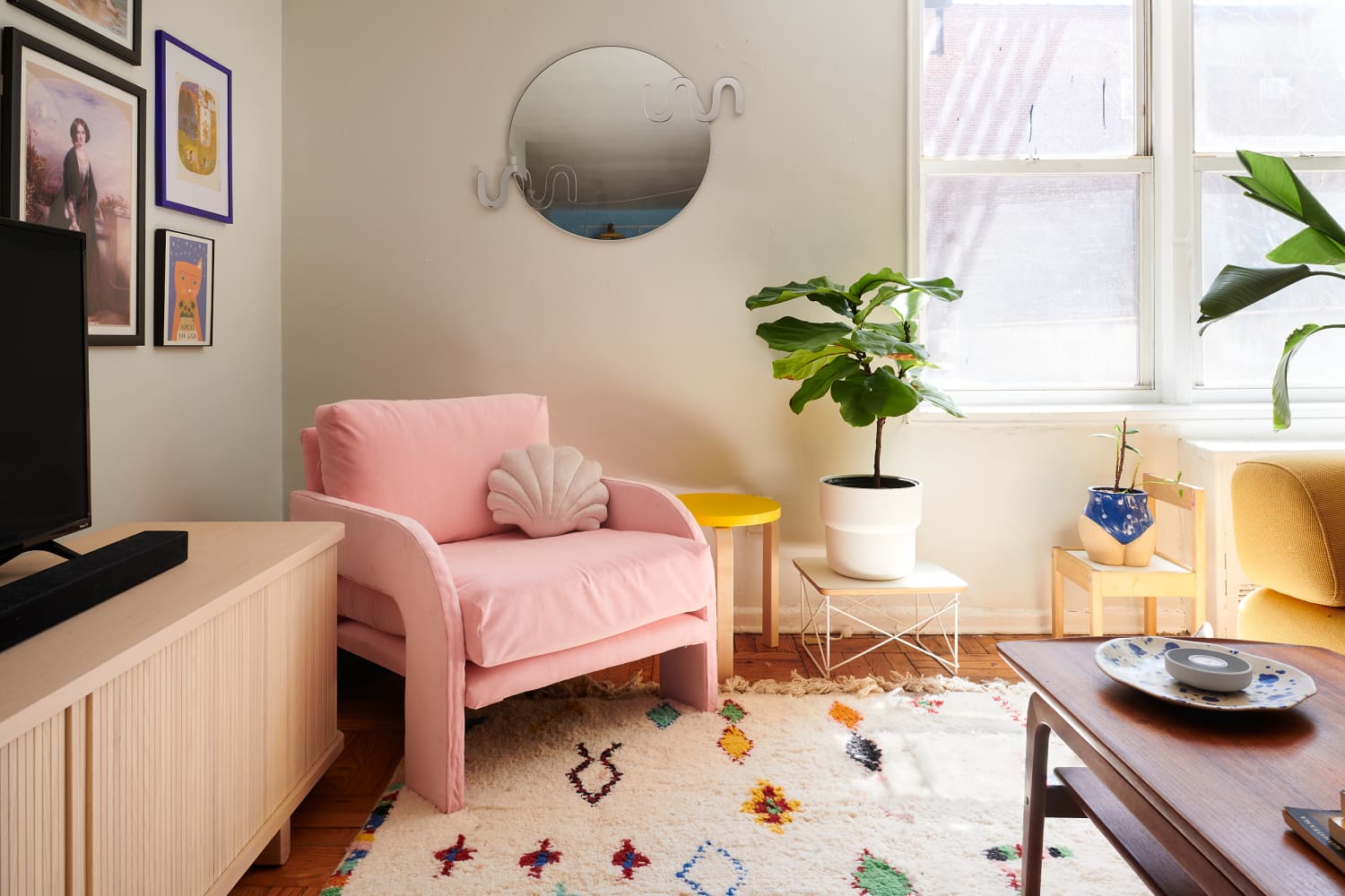 Small Space Seating Options and Storage Solutions | Apartment Therapy
