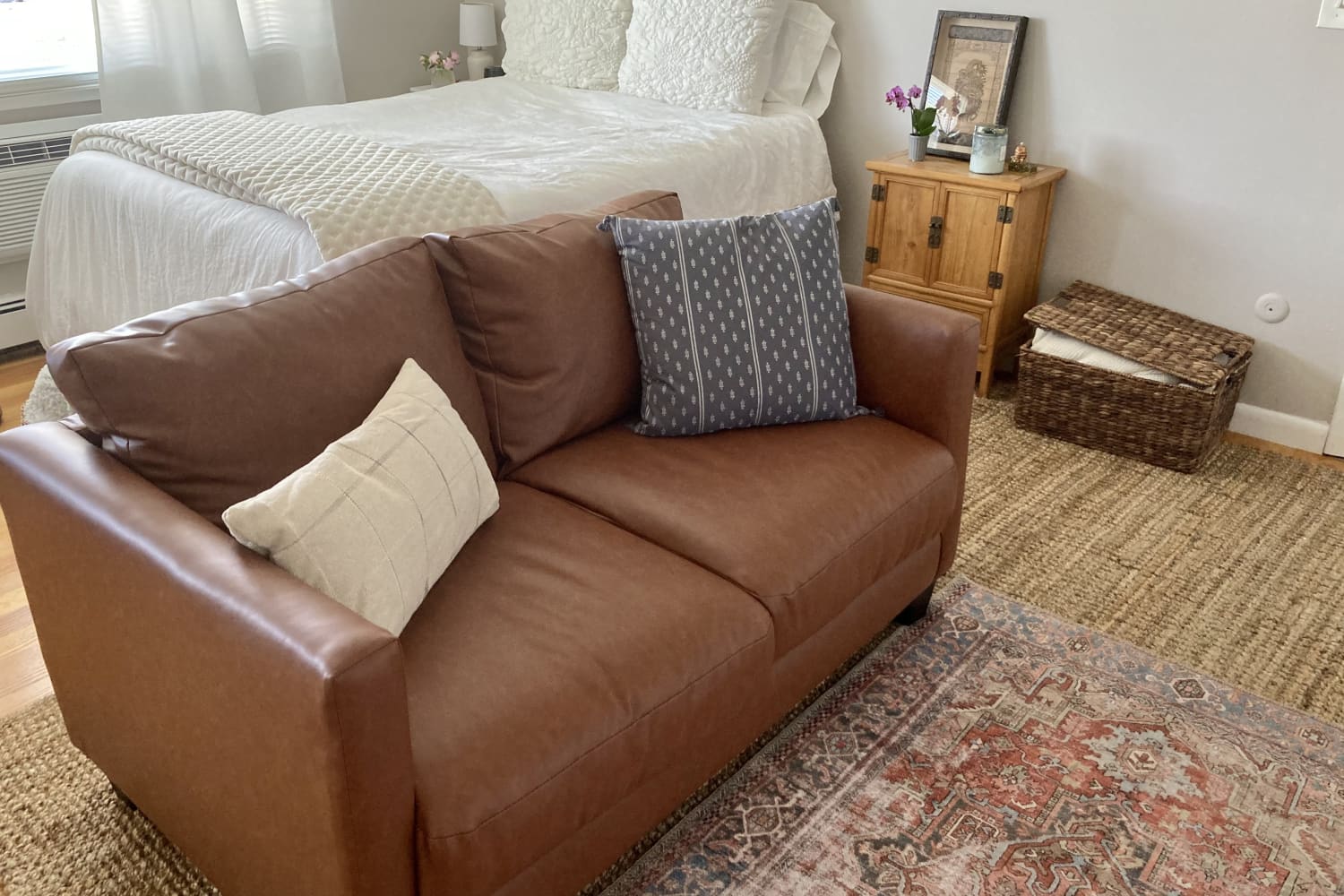 200-Square-Foot Boston Studio Apartment Photos | Apartment Therapy