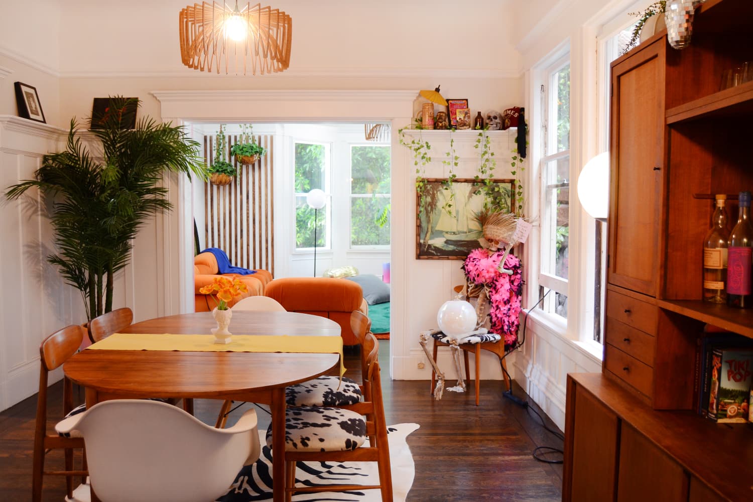 14 Dining Room Essentials - Must-Have Items & Necessities | Apartment ...