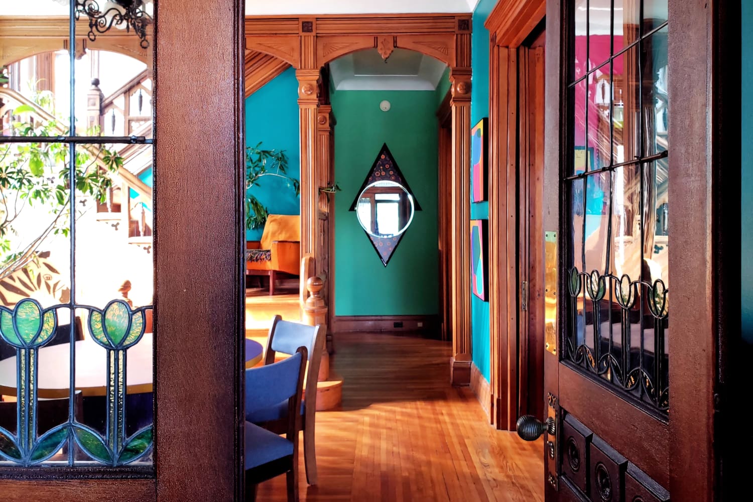 Colorful Cincinnati Apartment Tour Photos | Apartment Therapy