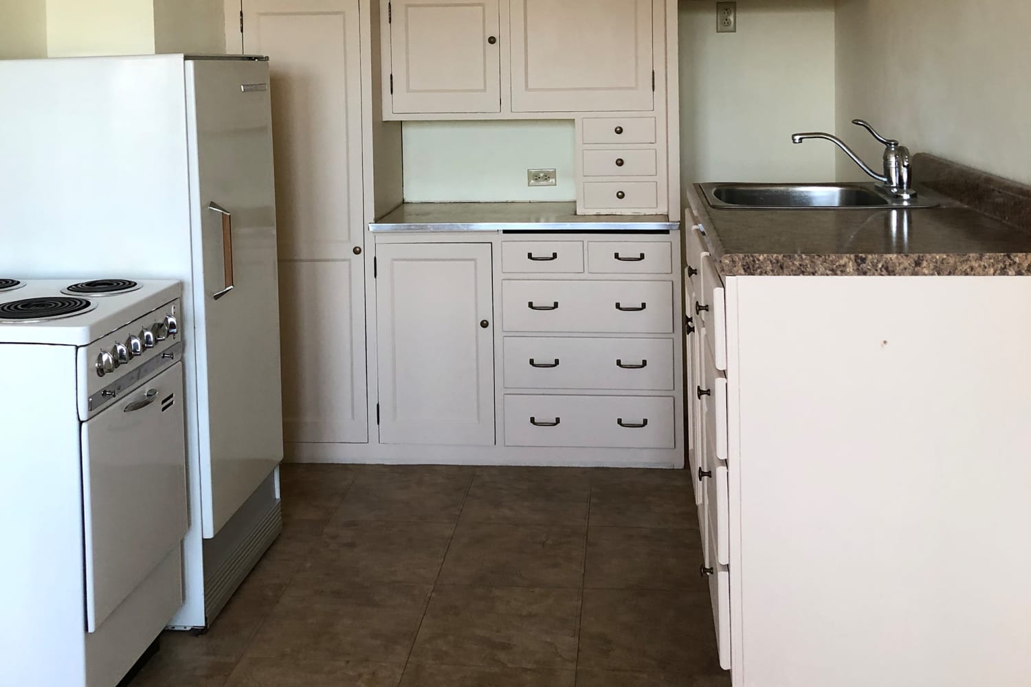 B&A: A Retiree's Renovated 550-Square-Foot Home Fits Their Needs ...